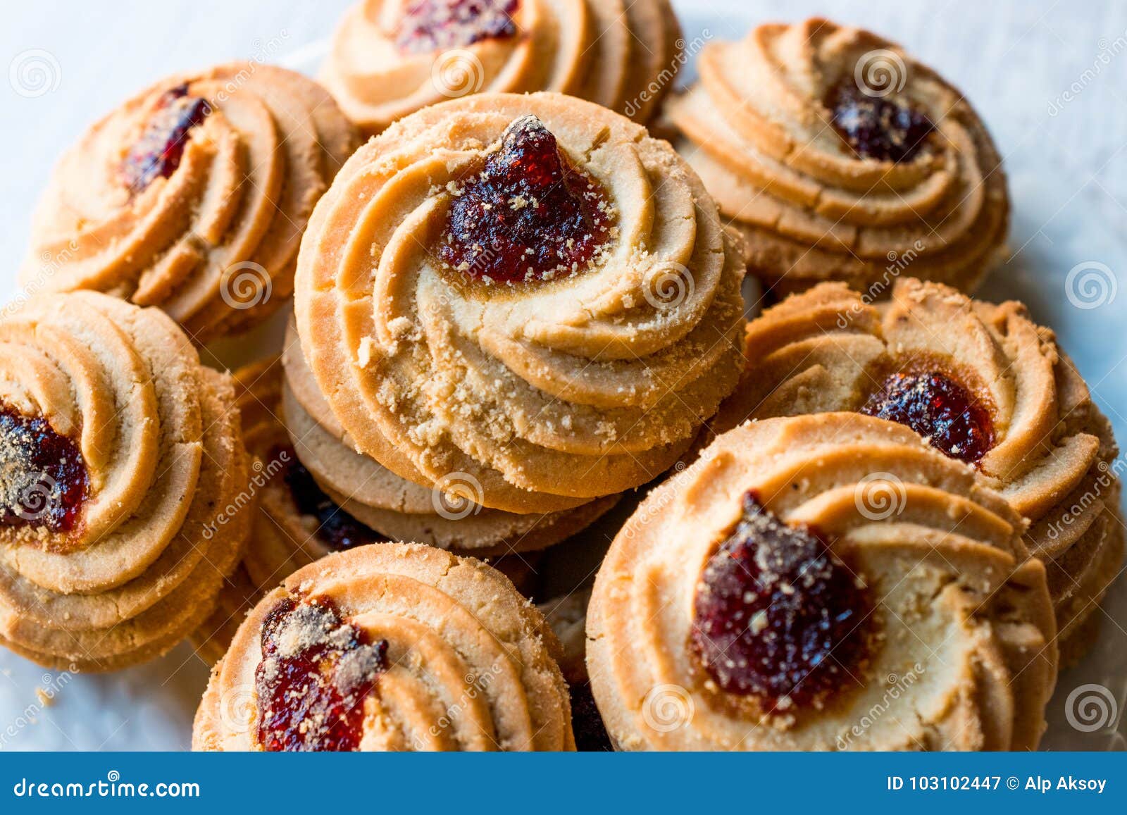 Jammie Dodgers Biscuits / Cookies Filled with Jam. Stock Image - Image ...