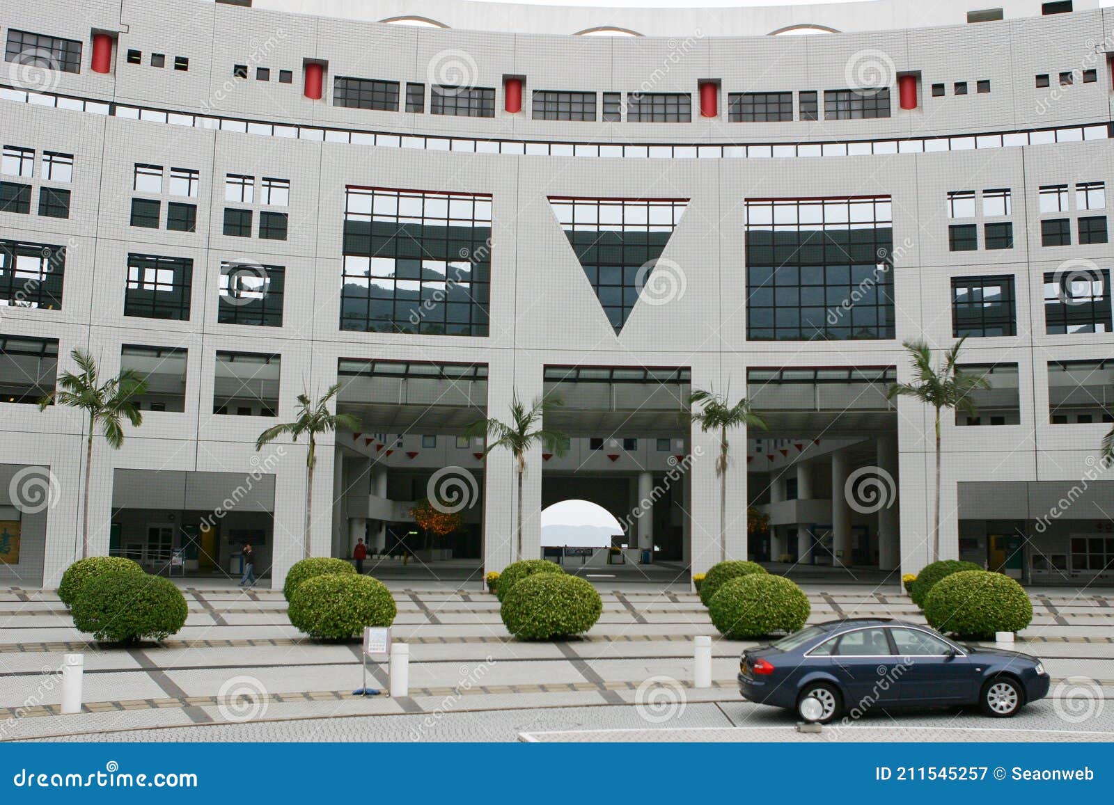 9 Jan 2005 Capture the Architecture and Design of the Campus of HKUST ...