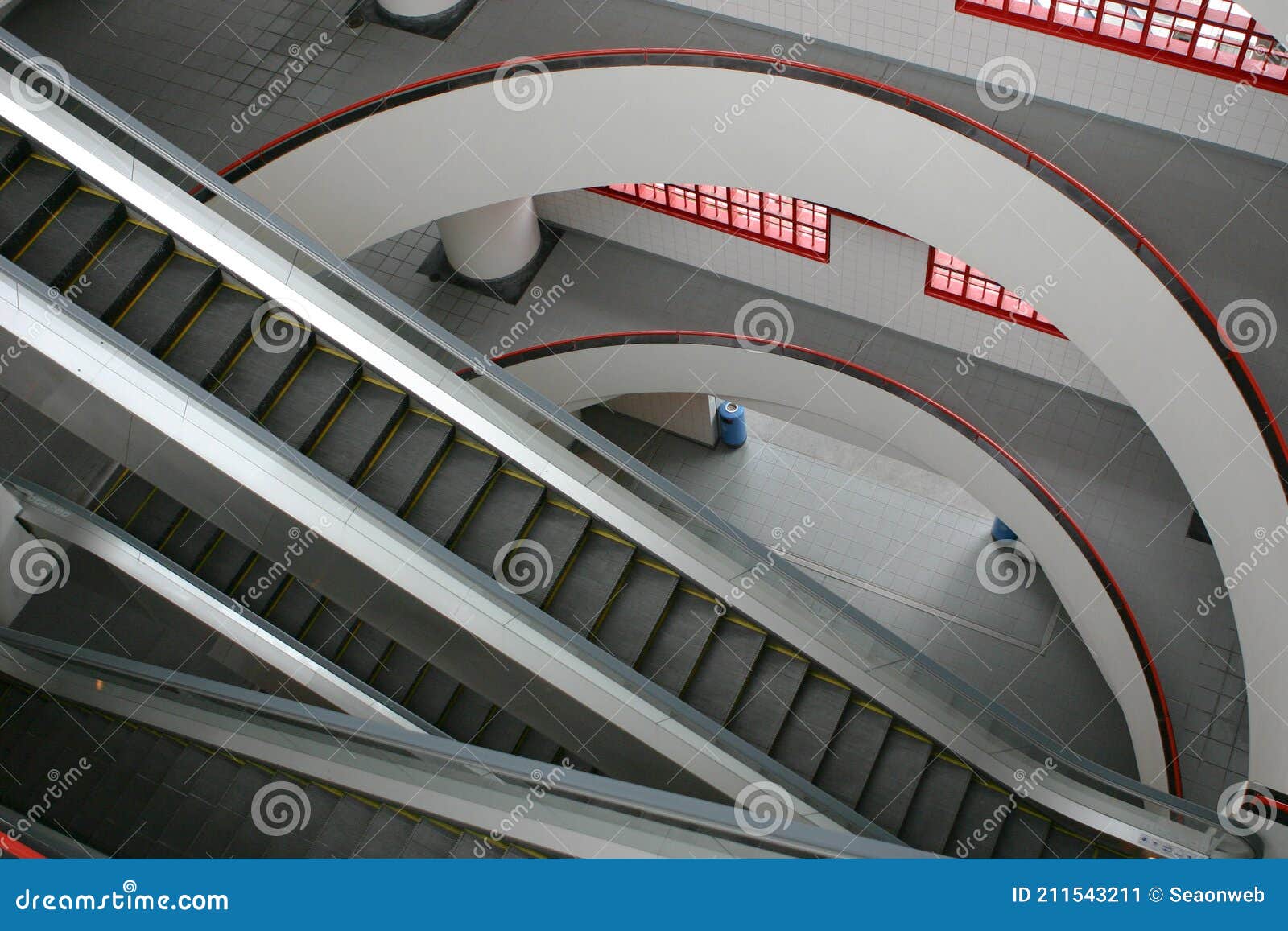 9 Jan 2005 the Escalator System at the Main Hall HKUST Stock Image ...