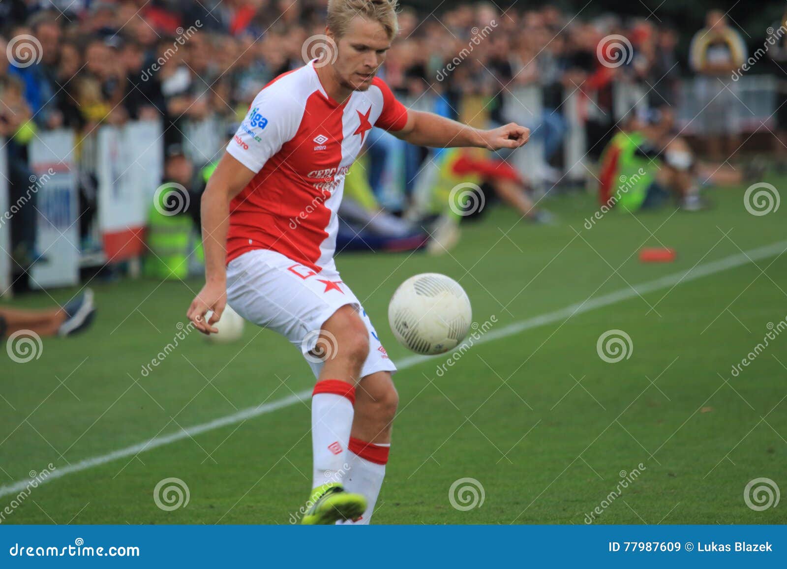 Jan Mikula - Slavia Prague imagen de archivo editorial. Imagen de ...