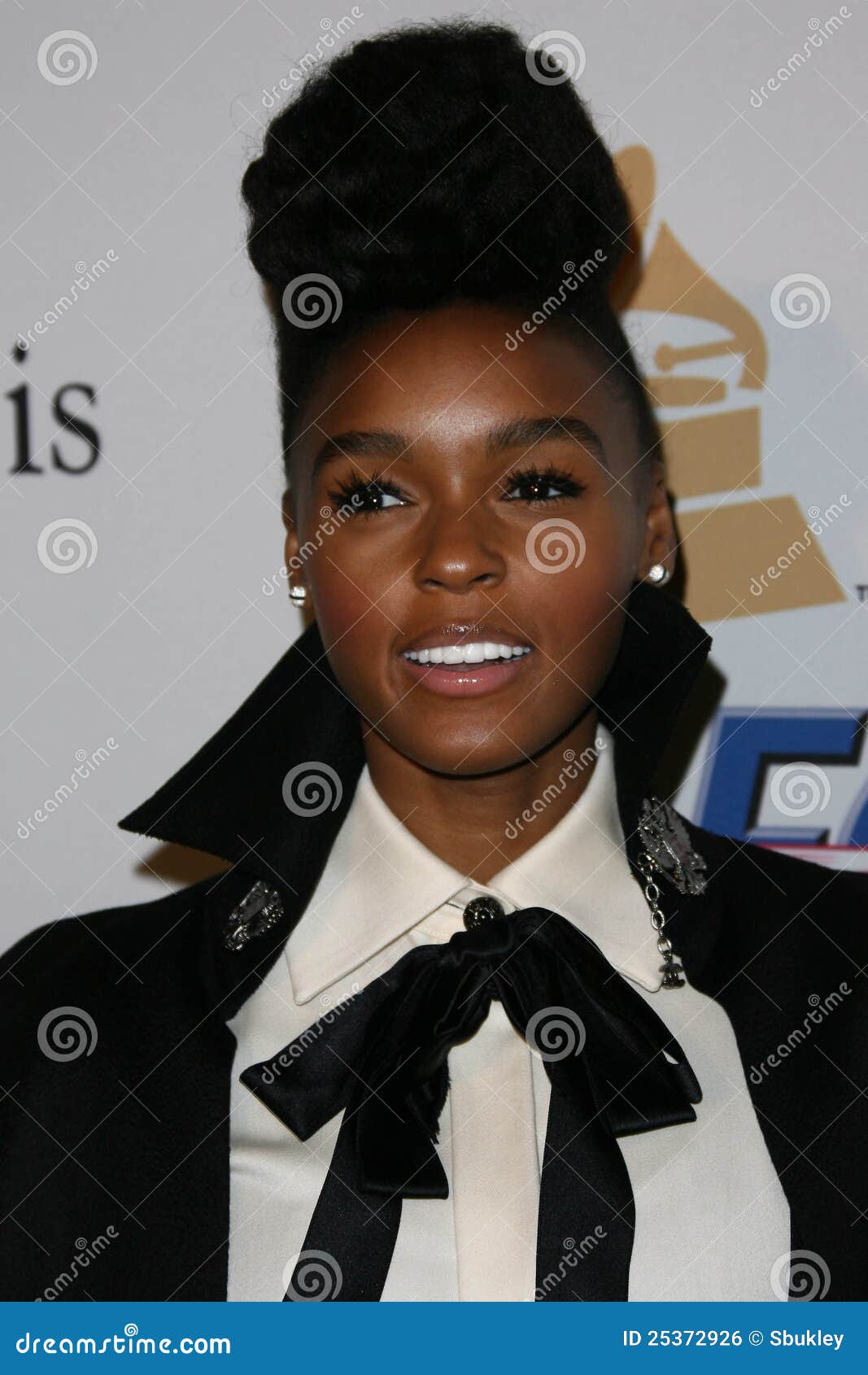 Janelle Monae editorial photo. Image of clive, beverly - 25372926