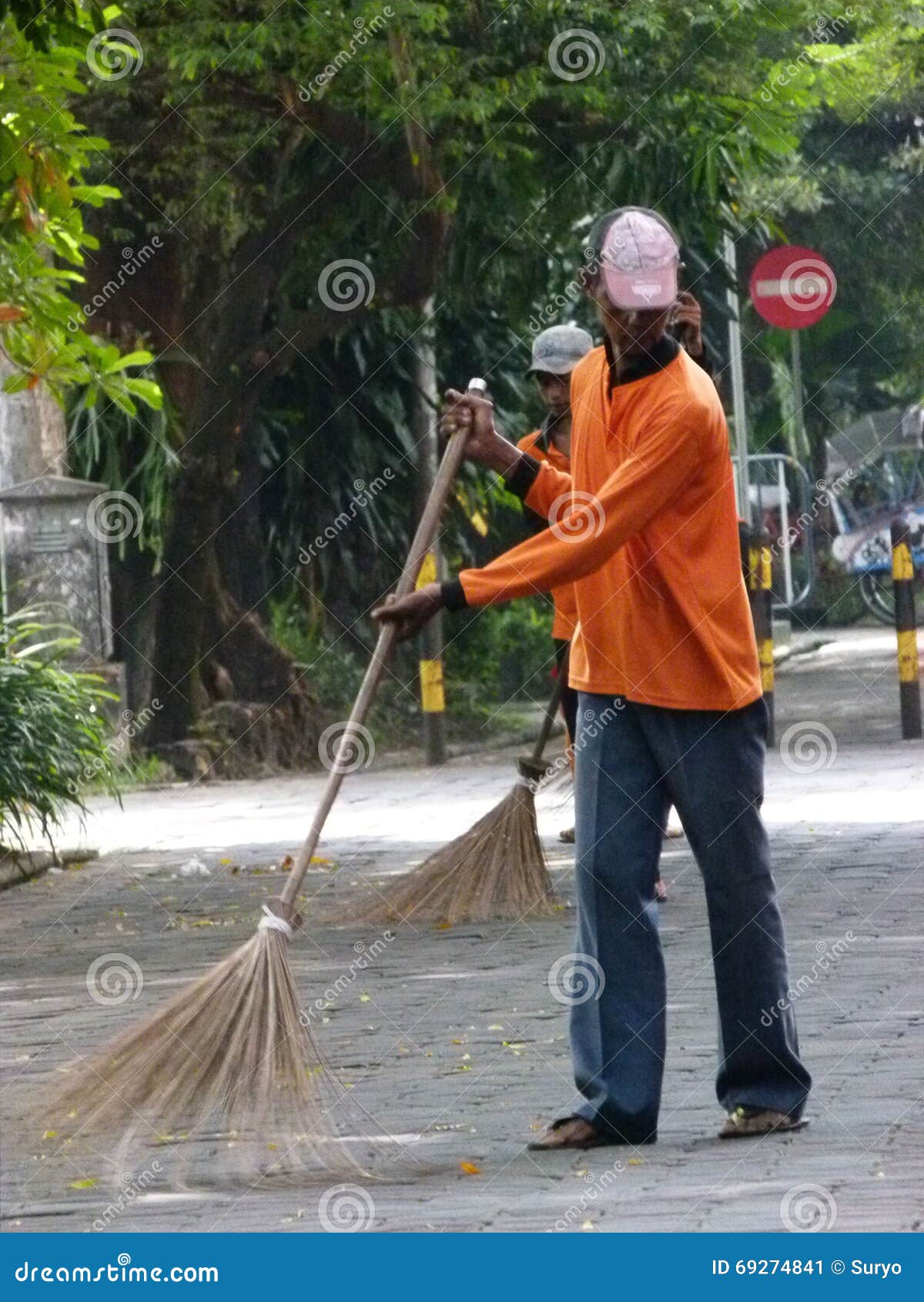Janitor editorial photo. Image of central, cleaning, solo - 69274841