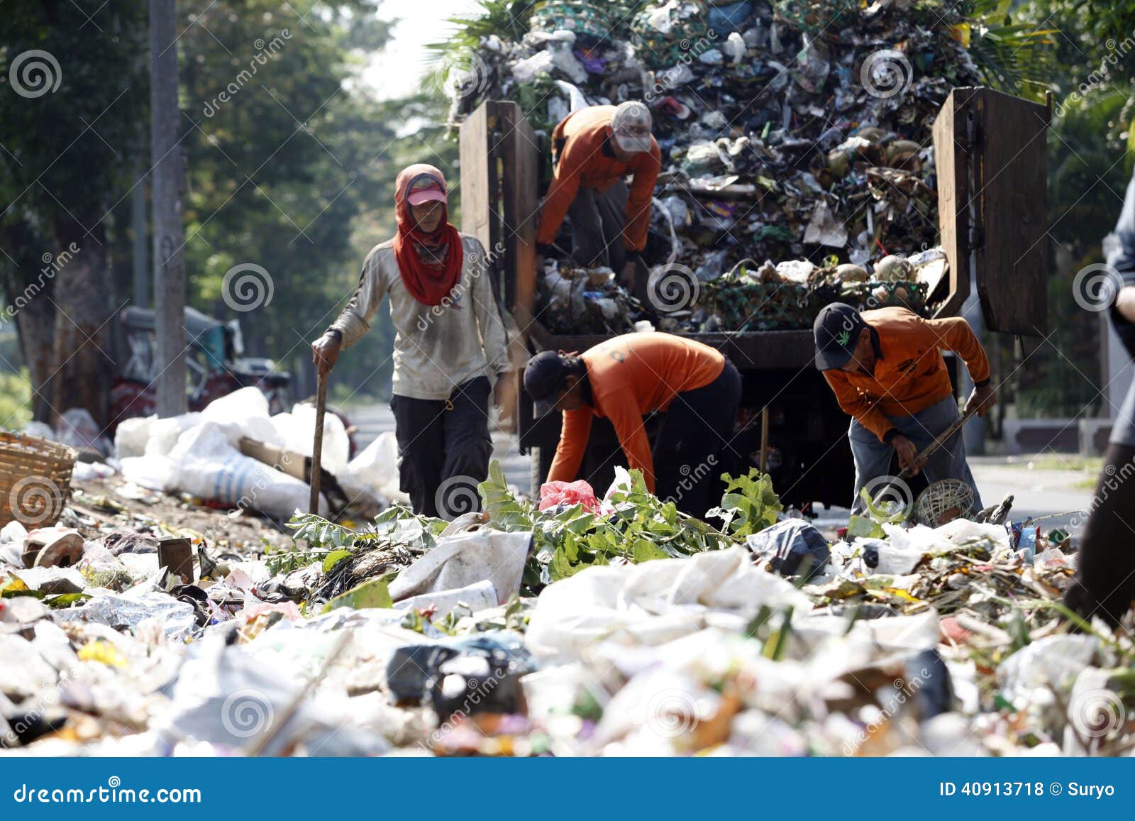 Janitor editorial stock photo. Image of solo, trash, people - 40913718