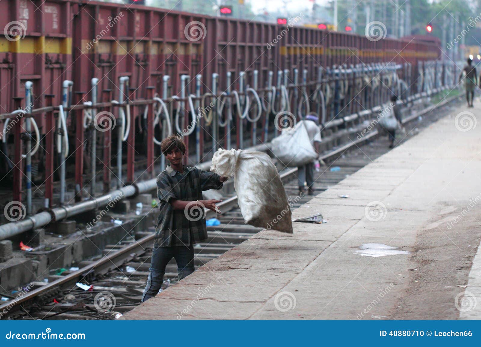 Janitor at India Train Station Editorial Image - Image of india ...