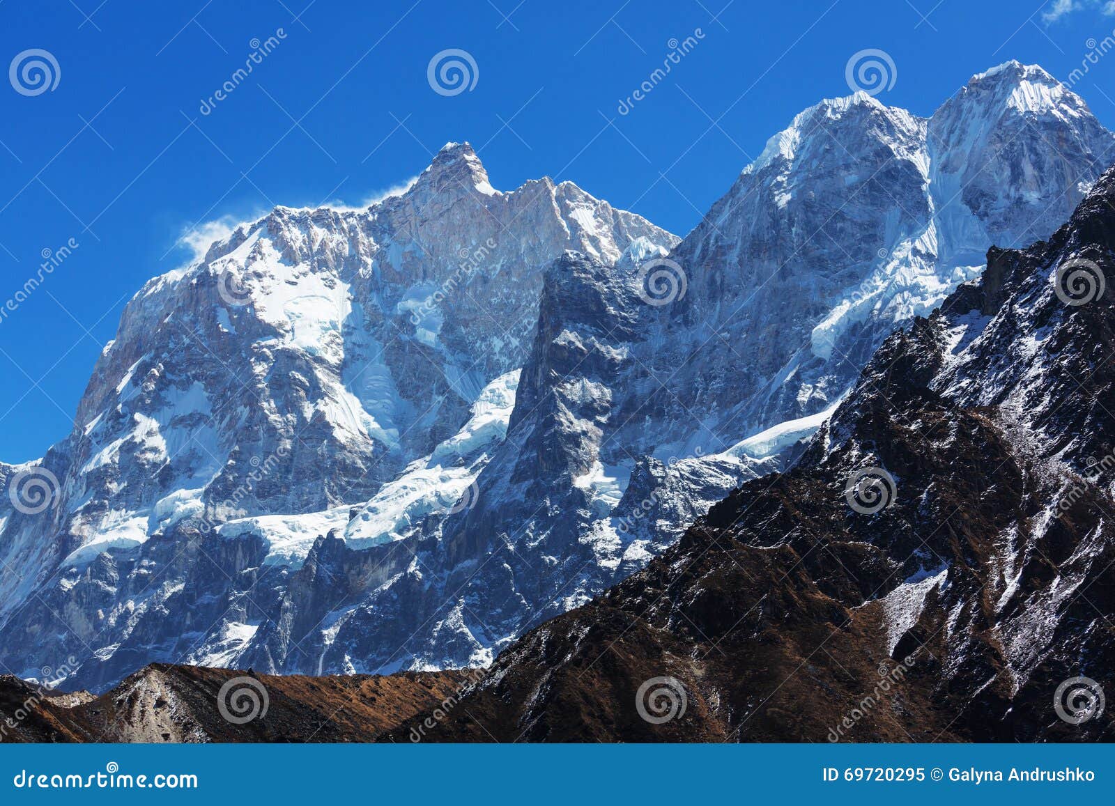 Jannu image stock. Image du himalayenne, horizontal, crête - 69720295