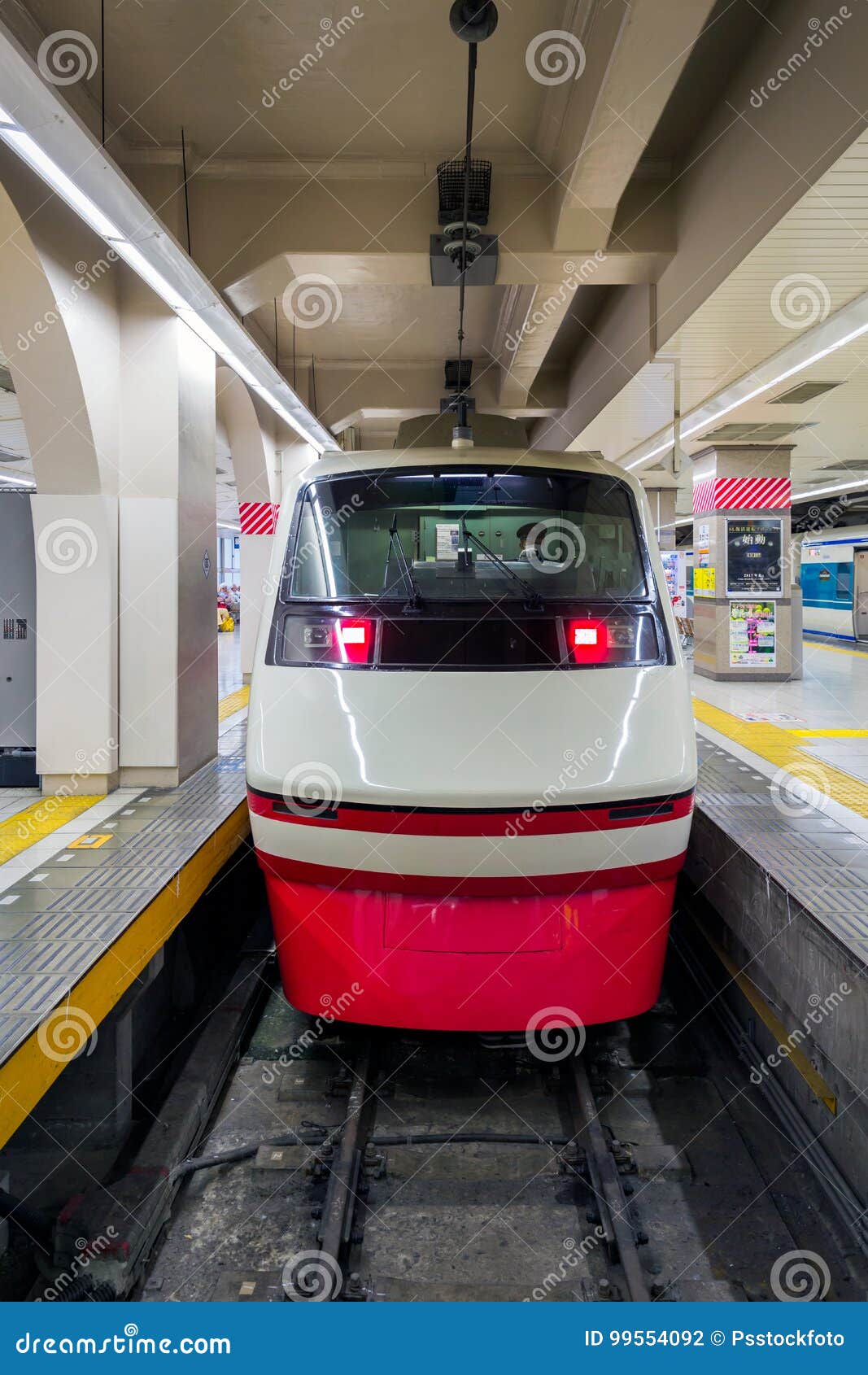 Japan Old Shinkansen Train in Tokyo Station Editorial Photography ...