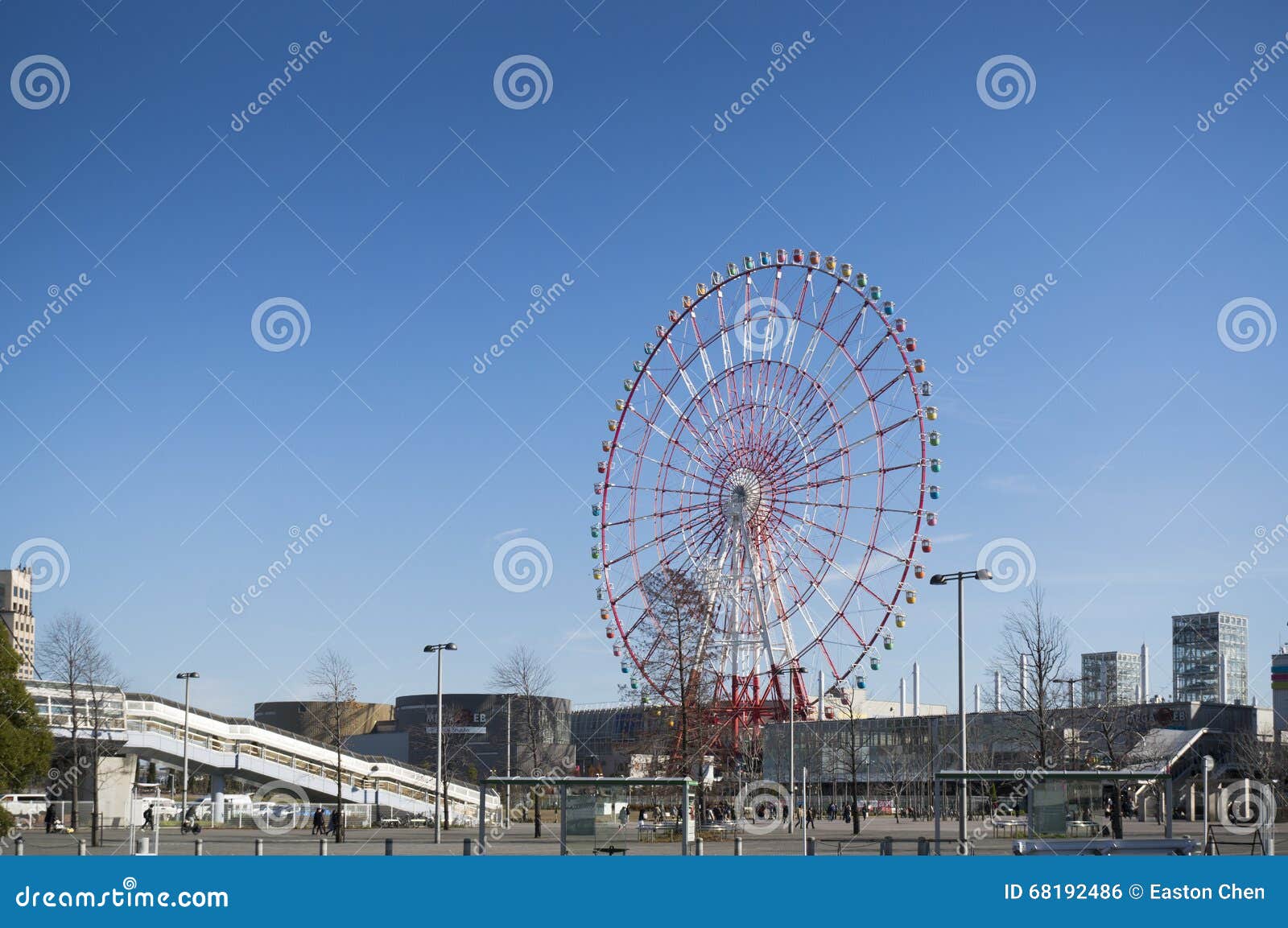 Japan Taifield Ferris Wheel Editorial Photo - Image of field, landmark ...