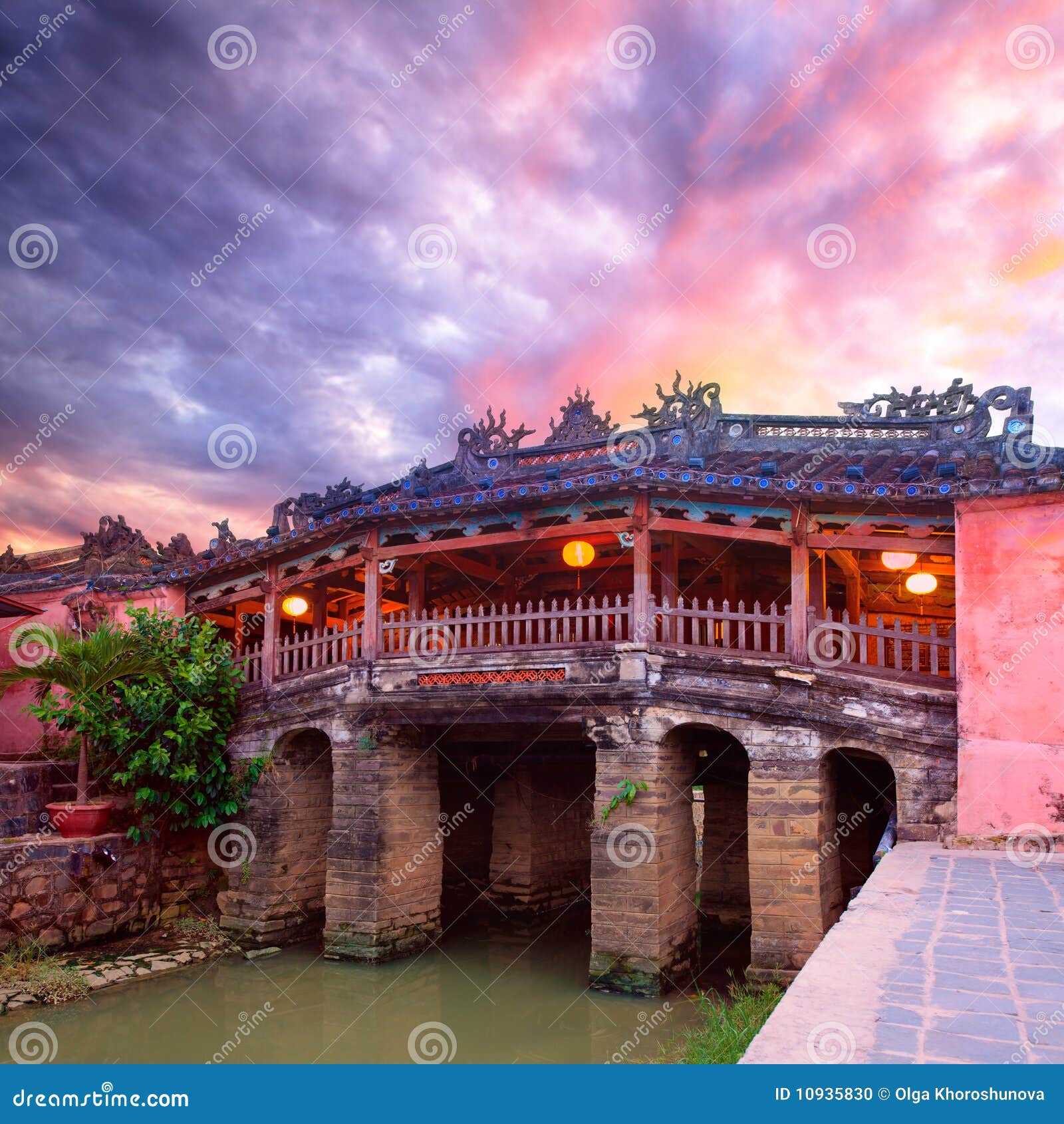 Japanese Bridge stock photo. Image of rushes, unesco - 10935830