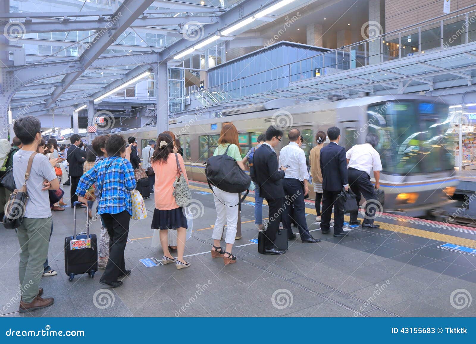 Japanese commuters editorial stock photo. Image of lifestyle - 43155683