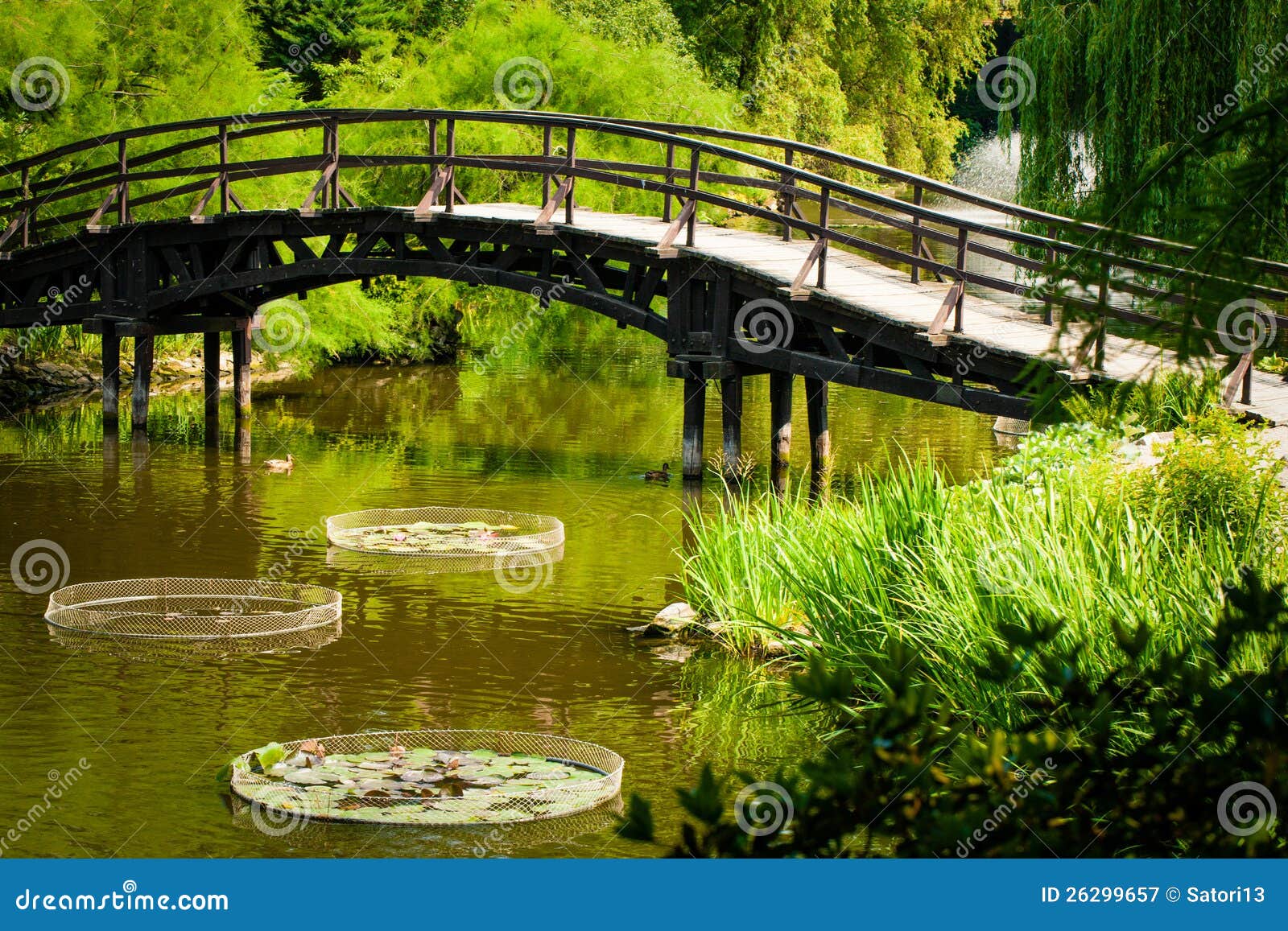 Japanese Garden Bridge stock image. Image of quiet, landscape - 26299657