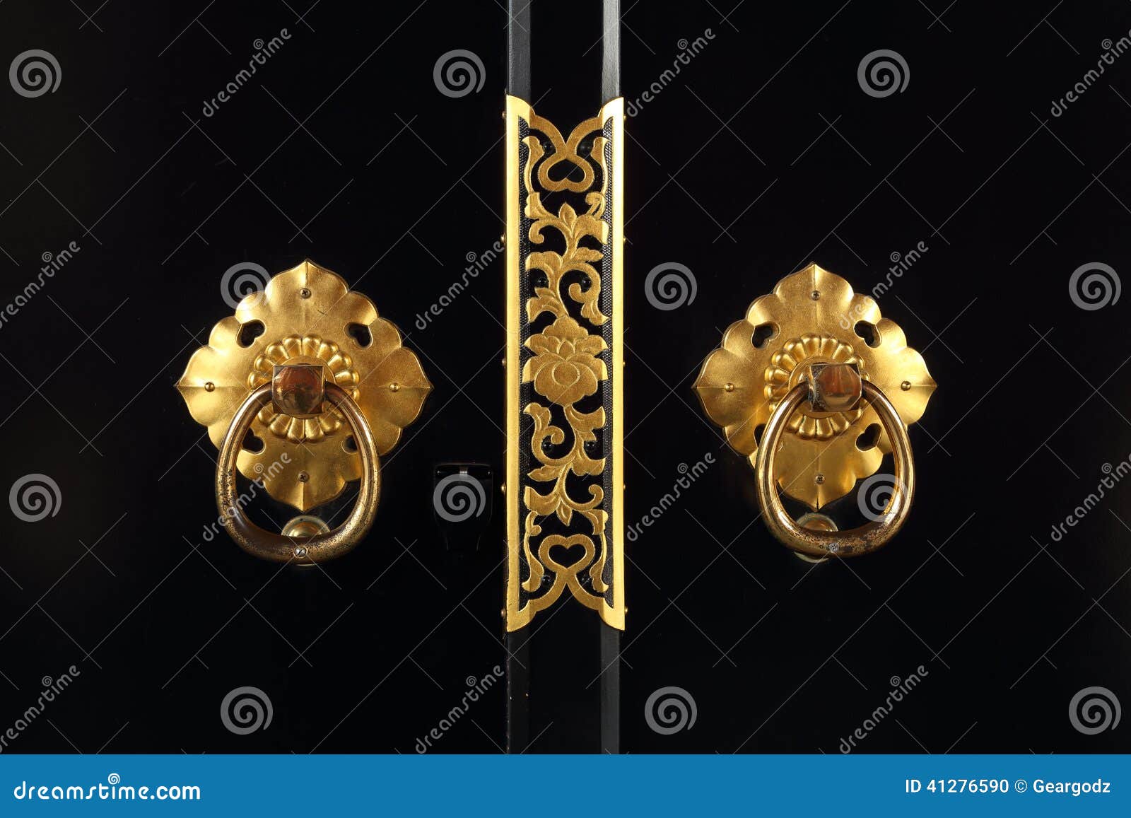 Japanese Golden Door Handle Stock Photo - Image of black, elegance ...