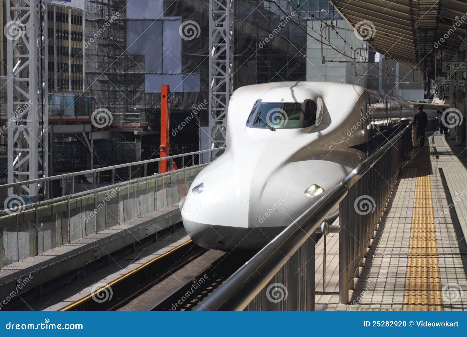 Japanese High Speed Train (Shinkansen) Editorial Image - Image of japan ...