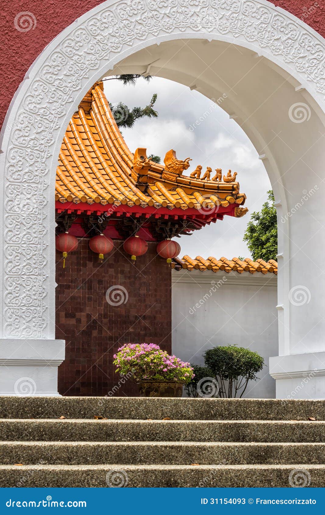 Japanese House through an Arch Stock Image - Image of pagoda, texture ...