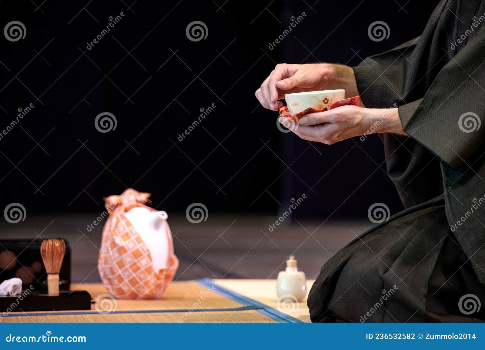 Japanese Master in Traditional Kimono, during the Tea Ceremony Stock ...