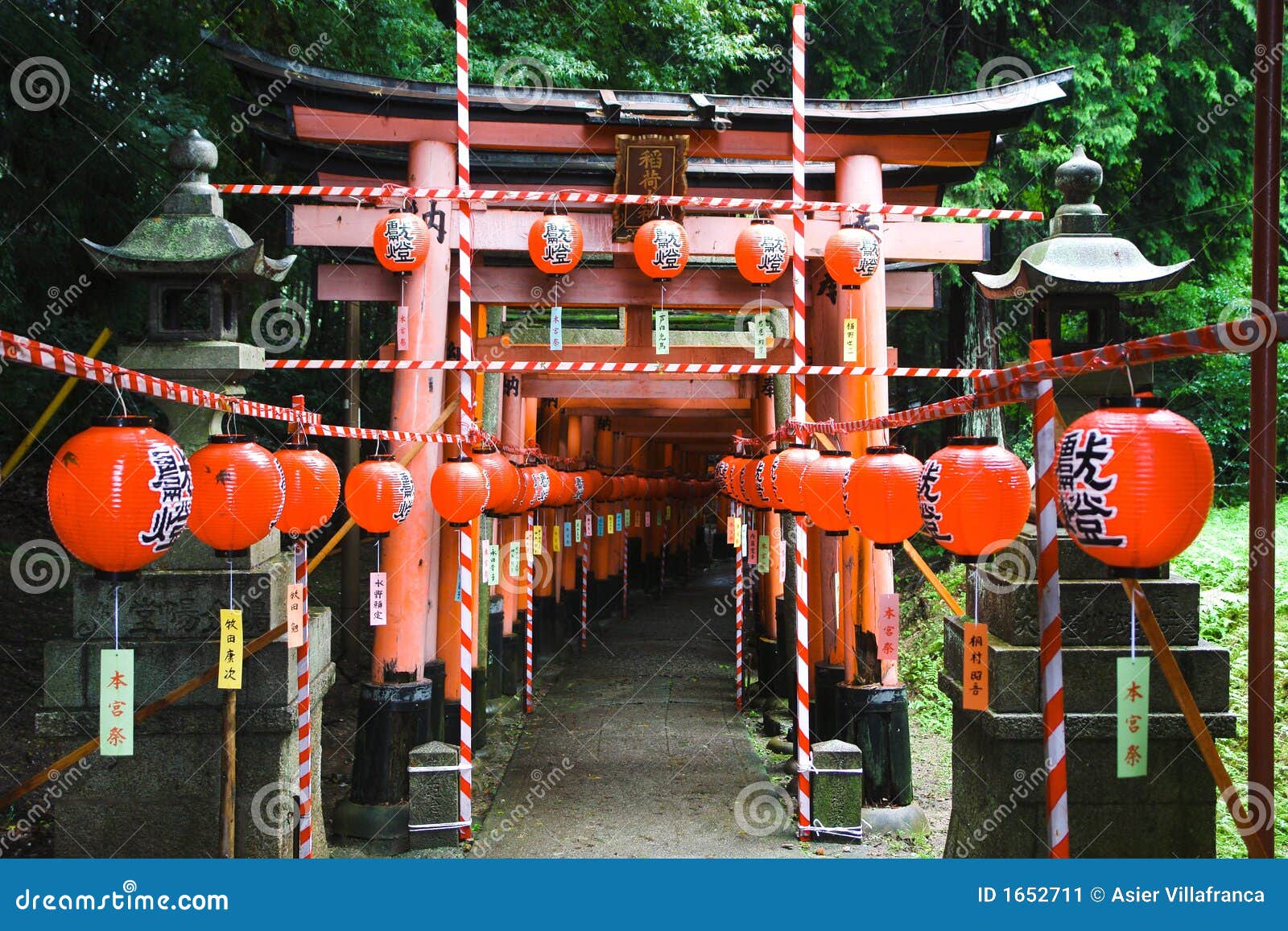 Japanese red gates stock image. Image of mystery, tradition - 1652711