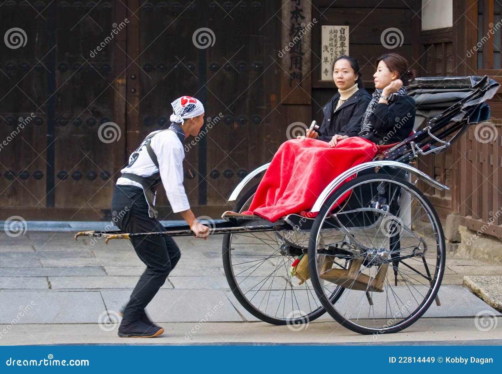 Japanese rickshaw editorial stock image. Image of vehicle - 22814449