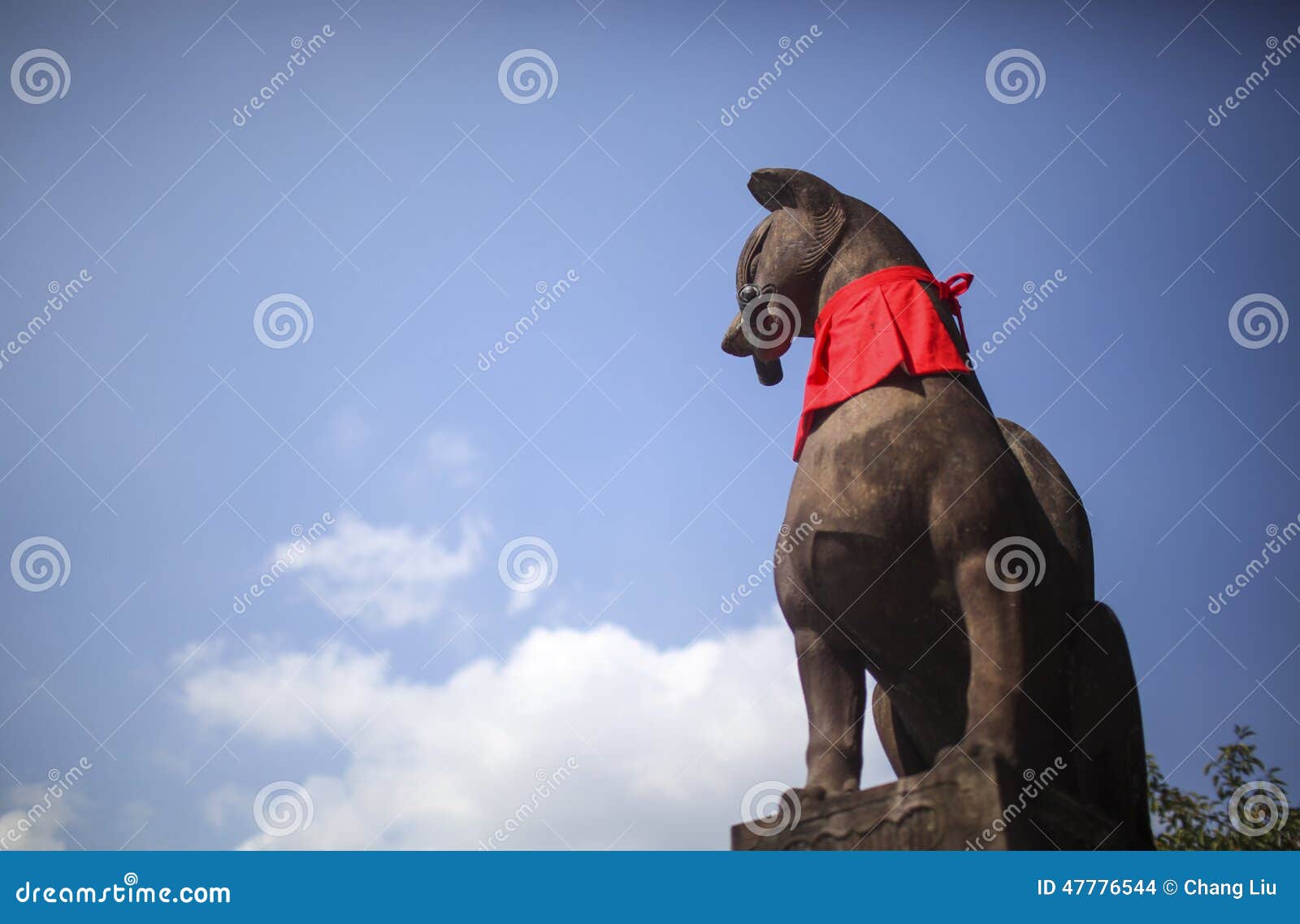 Japanese Stone Fox Sculpture Stock Photo - Image of cloud, donate: 47776544
