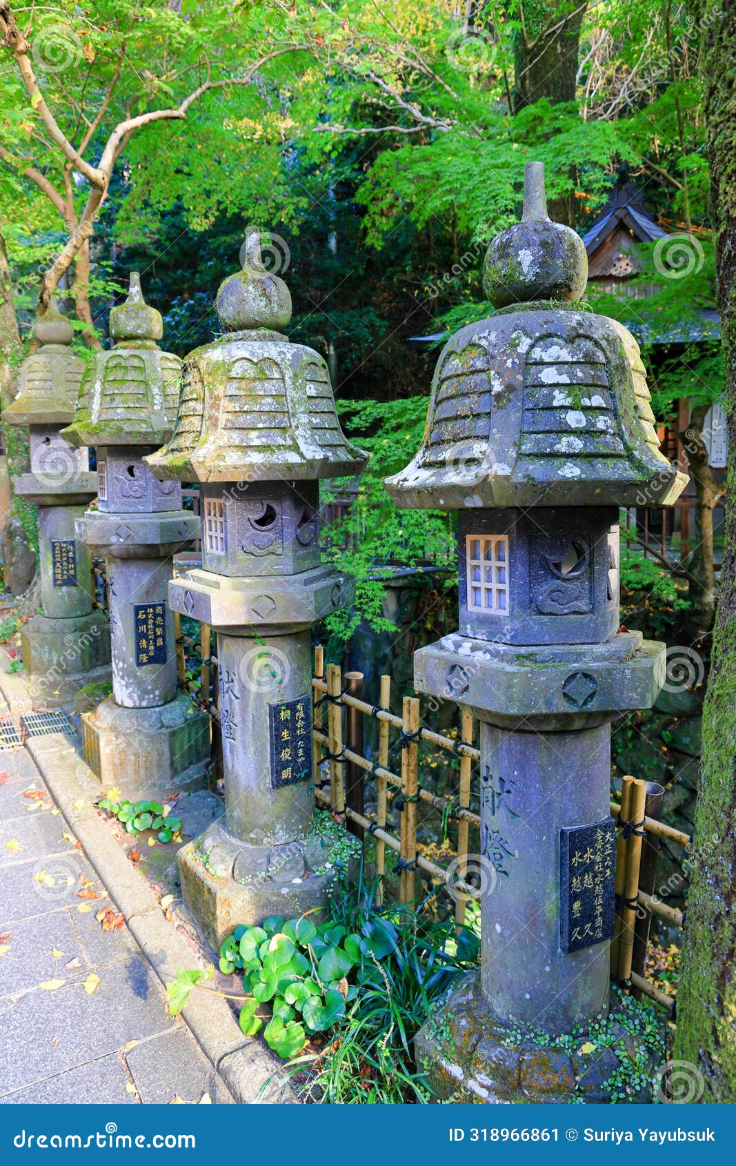 Japanese Stone Lantern in the Garden Editorial Photo - Image of temple, landscaping: 318966861
