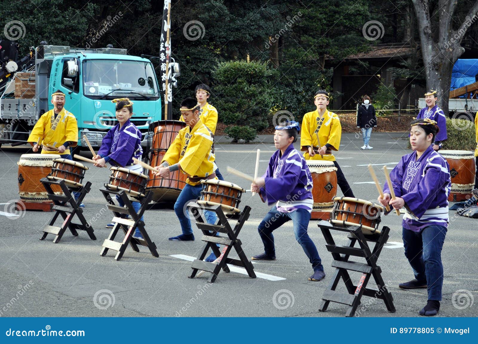 Japanese Taiko Drummers in Tokyo Japan Editorial Image - Image of ...
