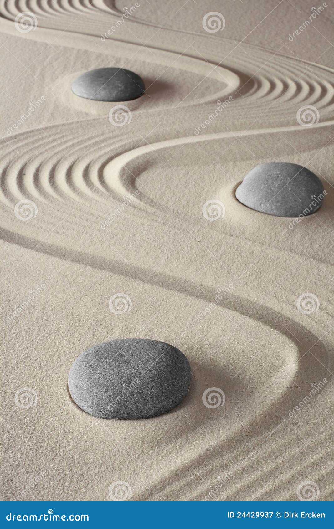 Japanese Zen Meditation Garden Stock Image - Image of holistic, round ...