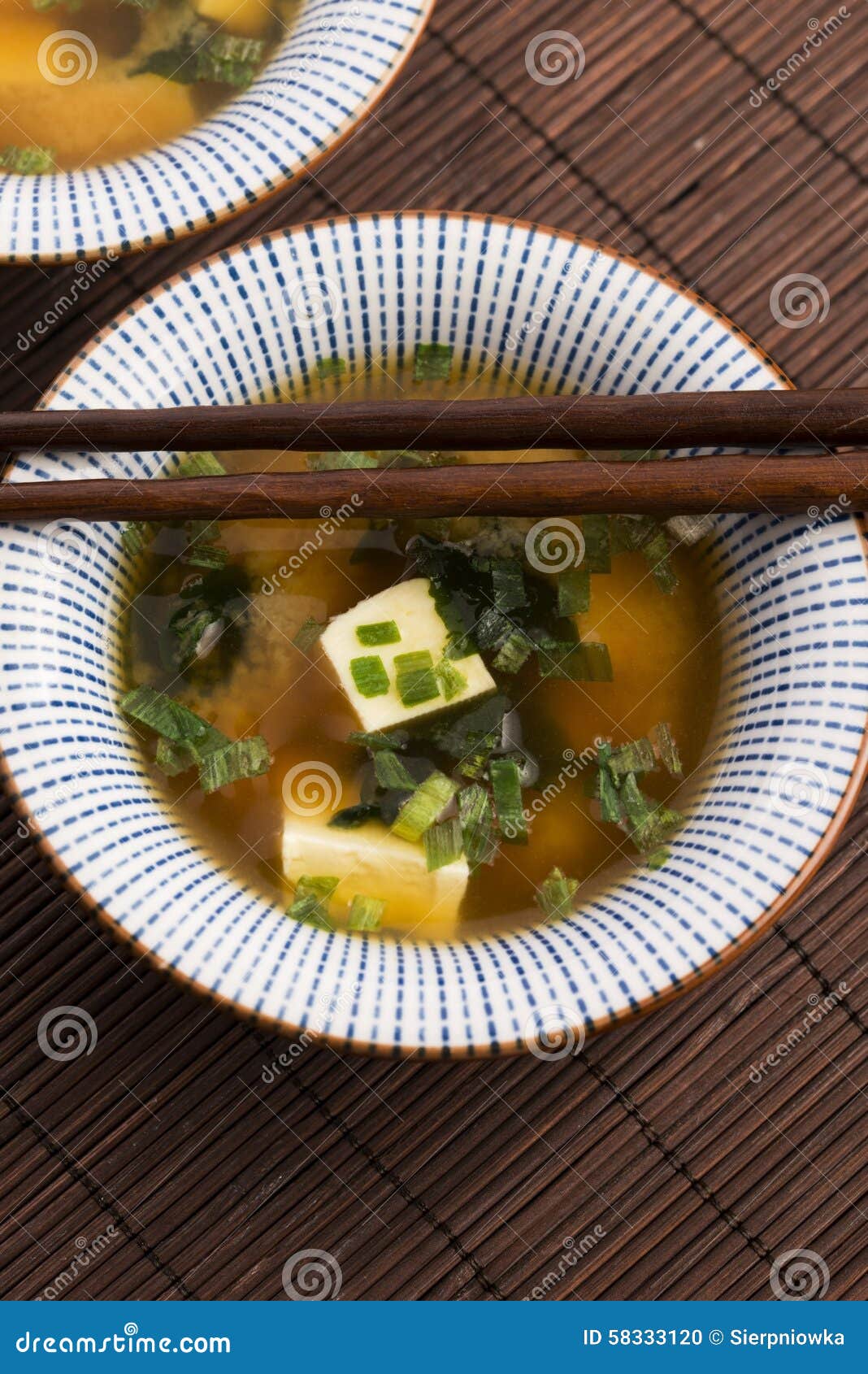 Japanse miso soep stock foto. Image of zeewier, azië - 58333120