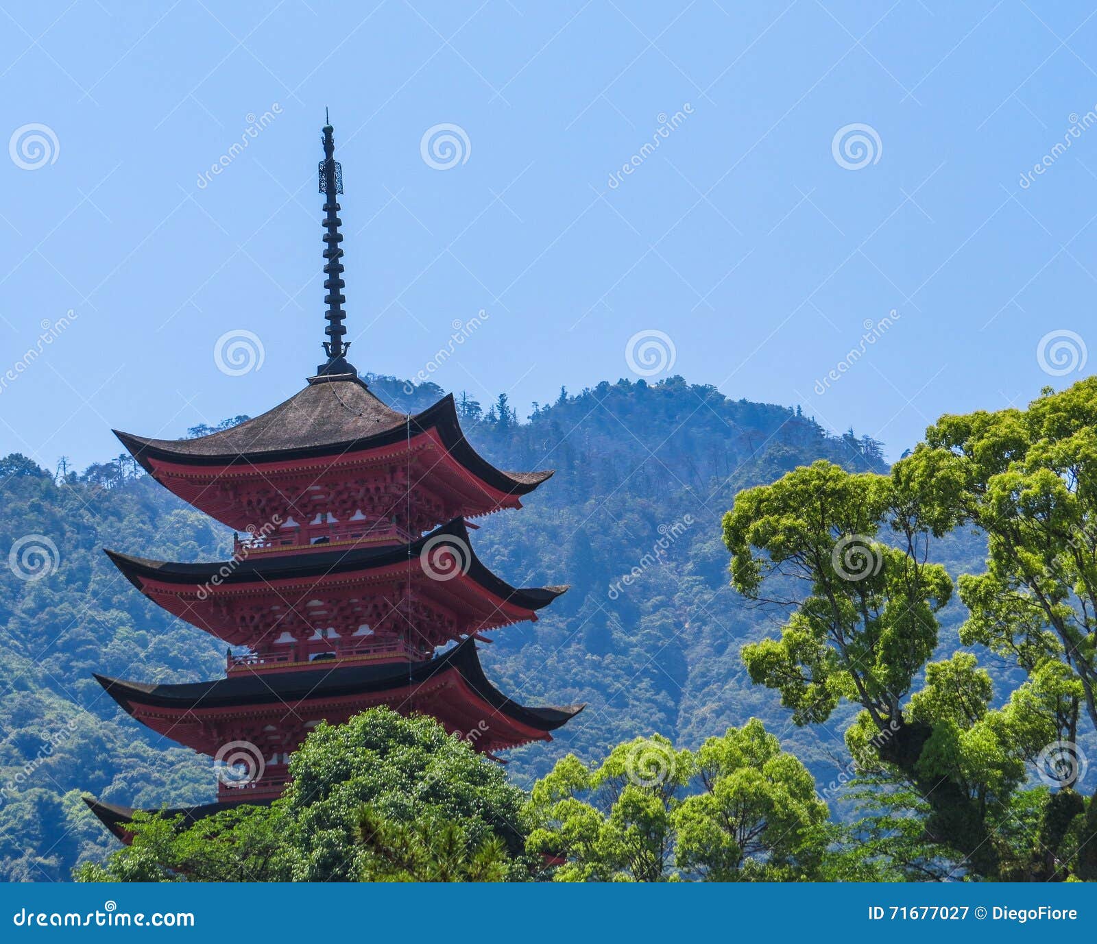 Japansk pagoda fotografering för bildbyråer. Bild av trevligt - 71677027