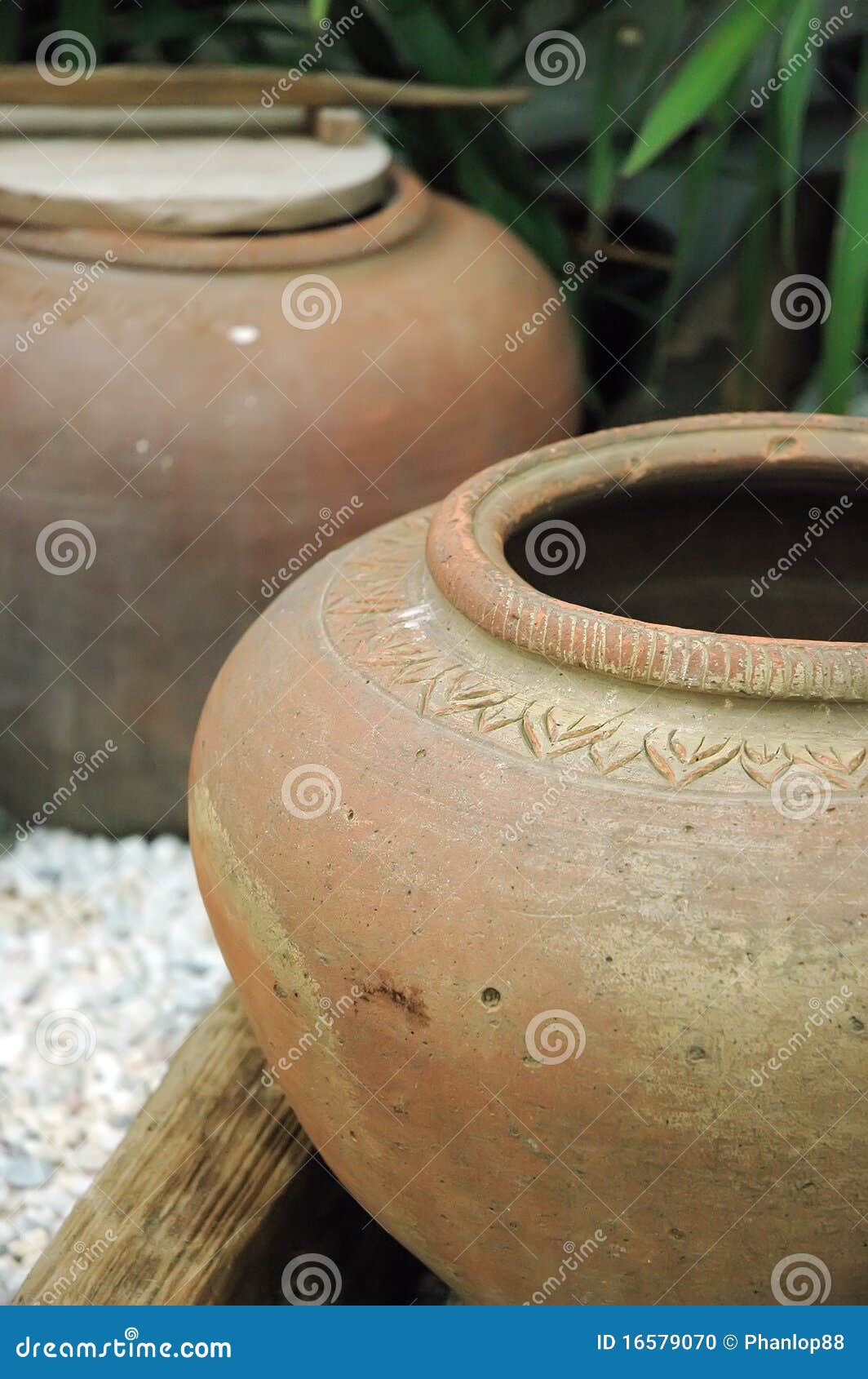 Jar made of clay stock photo. Image of plant, earthen - 16579070