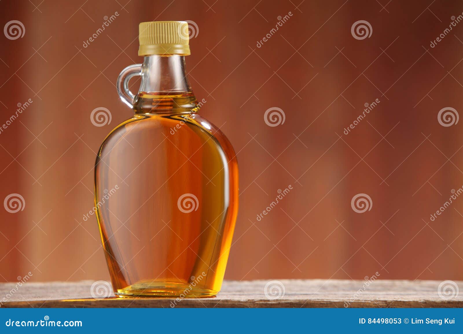 Jarabe imagen de archivo. Imagen de salsa, delicioso - 84498053