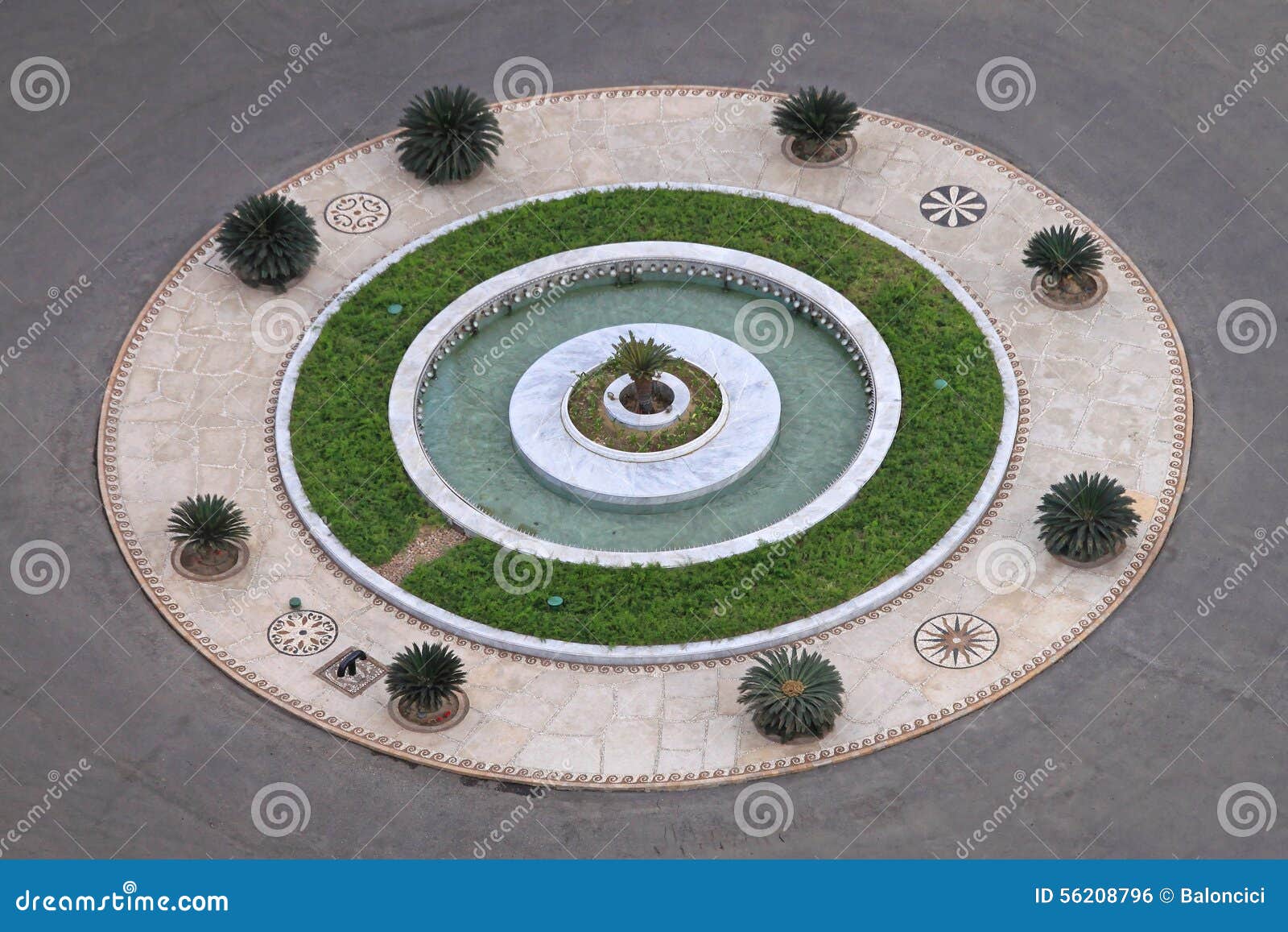 Jardin de rond point photo stock. Image du publique, cercle - 56208796