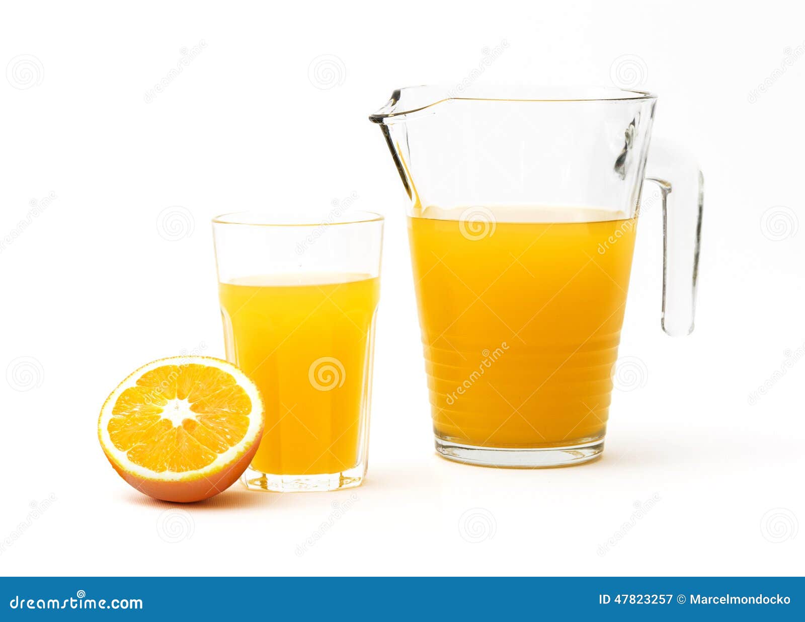 Jarra Llenada Del Zumo De Naranja Imagen de archivo - Imagen de ...