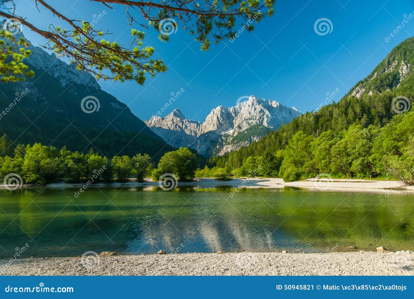 Jasna See, Kranjska Gora, Slowenien Stockbild - Bild von region, wasser ...