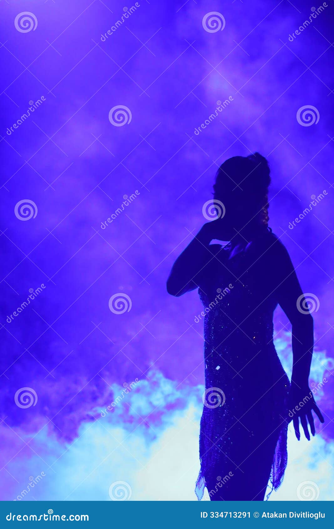 Jason Derulo Performing on Stage with a Dancer during a Live Concert ...