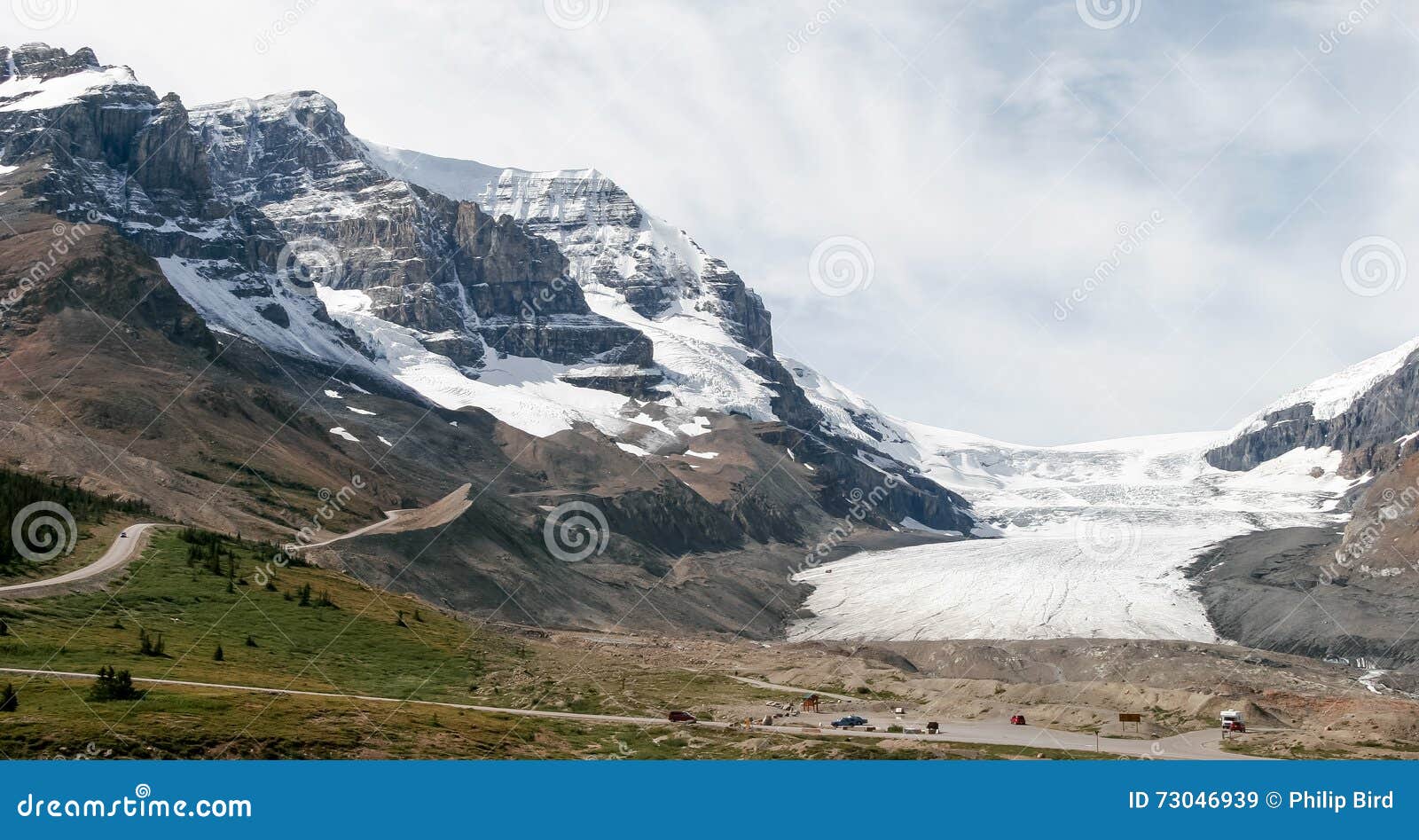 JASPER, ALBERTA/CANADA - AUGUST 9 : Athabasca Glacier in Jasper Stock ...