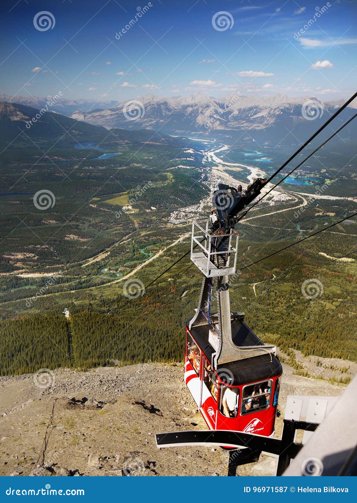 Jasper Mountain Funicular, Alberta, Canadá Fotografía editorial ...