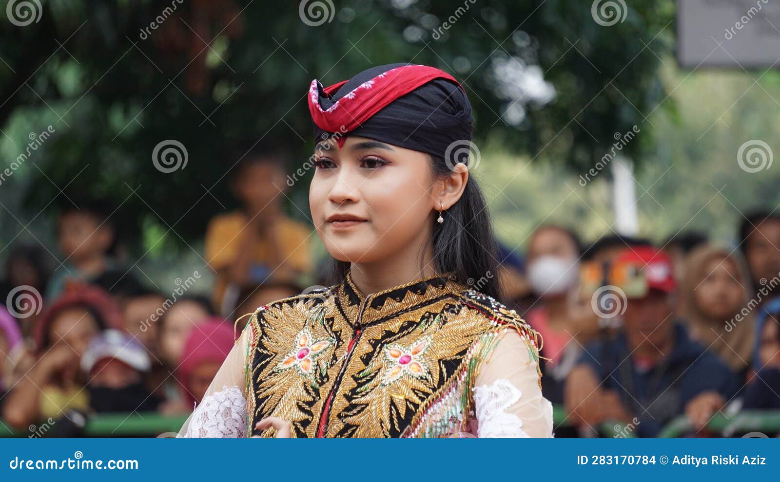 Jathil or Jathilan Dance. this Dance is Part of the Reog Ponorogo Dance ...