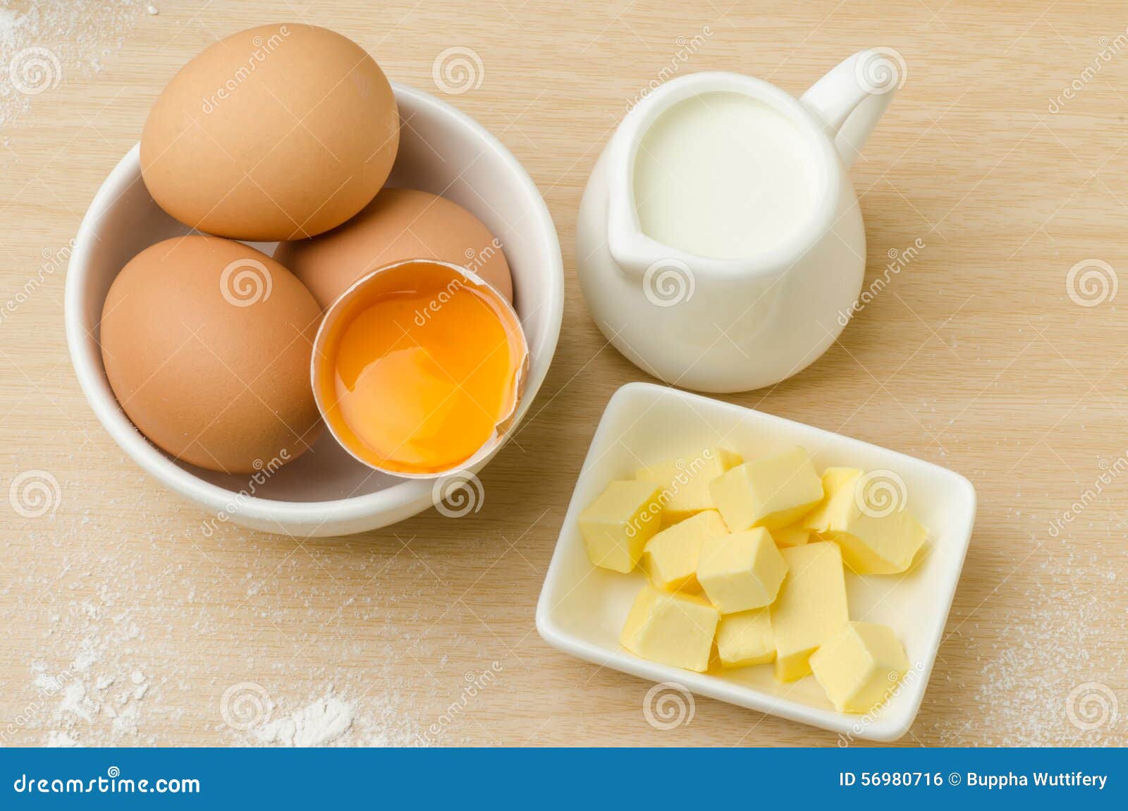 Jaune, Beurre Et Lait D'oeuf Photo stock - Image du homemade ...
