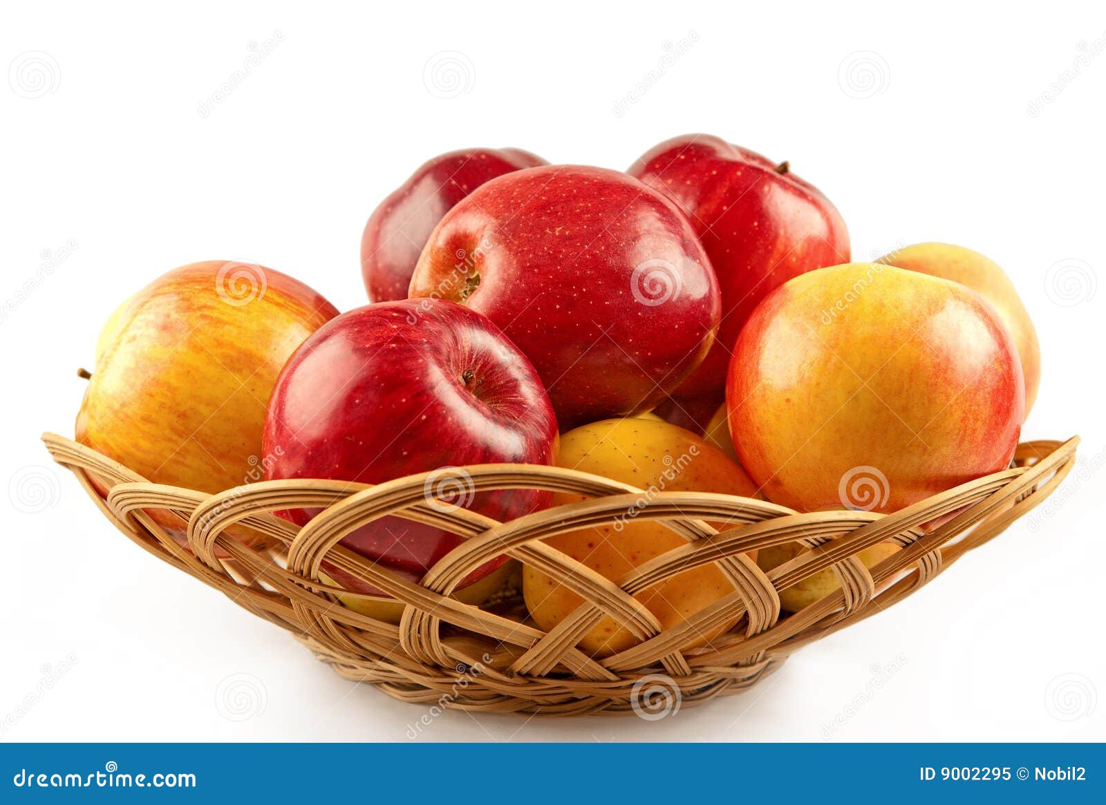 Jaune Rouge De Panier De Pommes Image stock - Image du nutrition ...