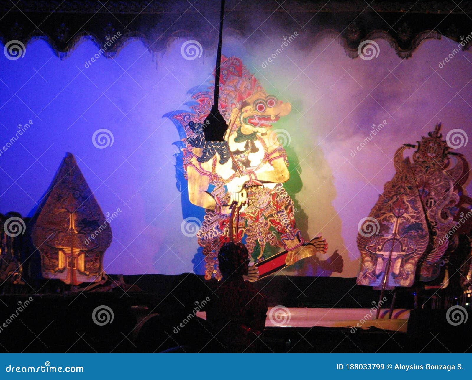 Java Shadow Puppet Performing. Editorial Stock Image - Image of theatre ...