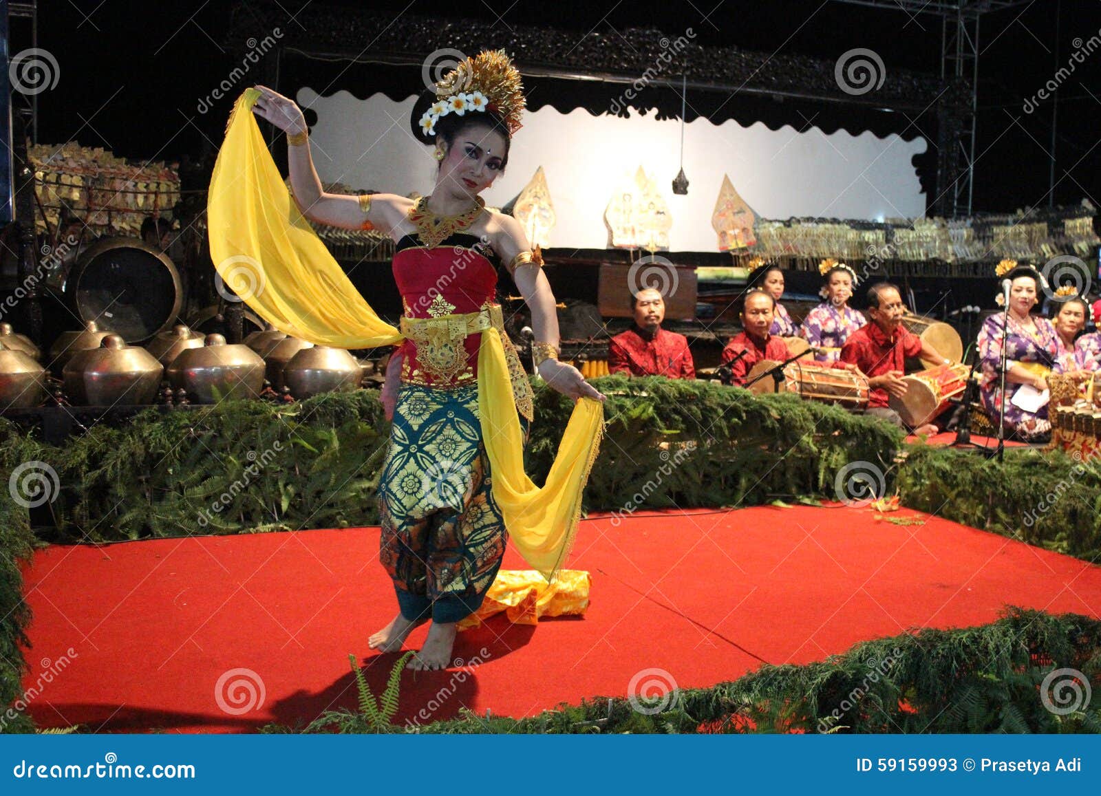 Javanese Gambyong Dance editorial stock photo. Image of ceremony - 59159993