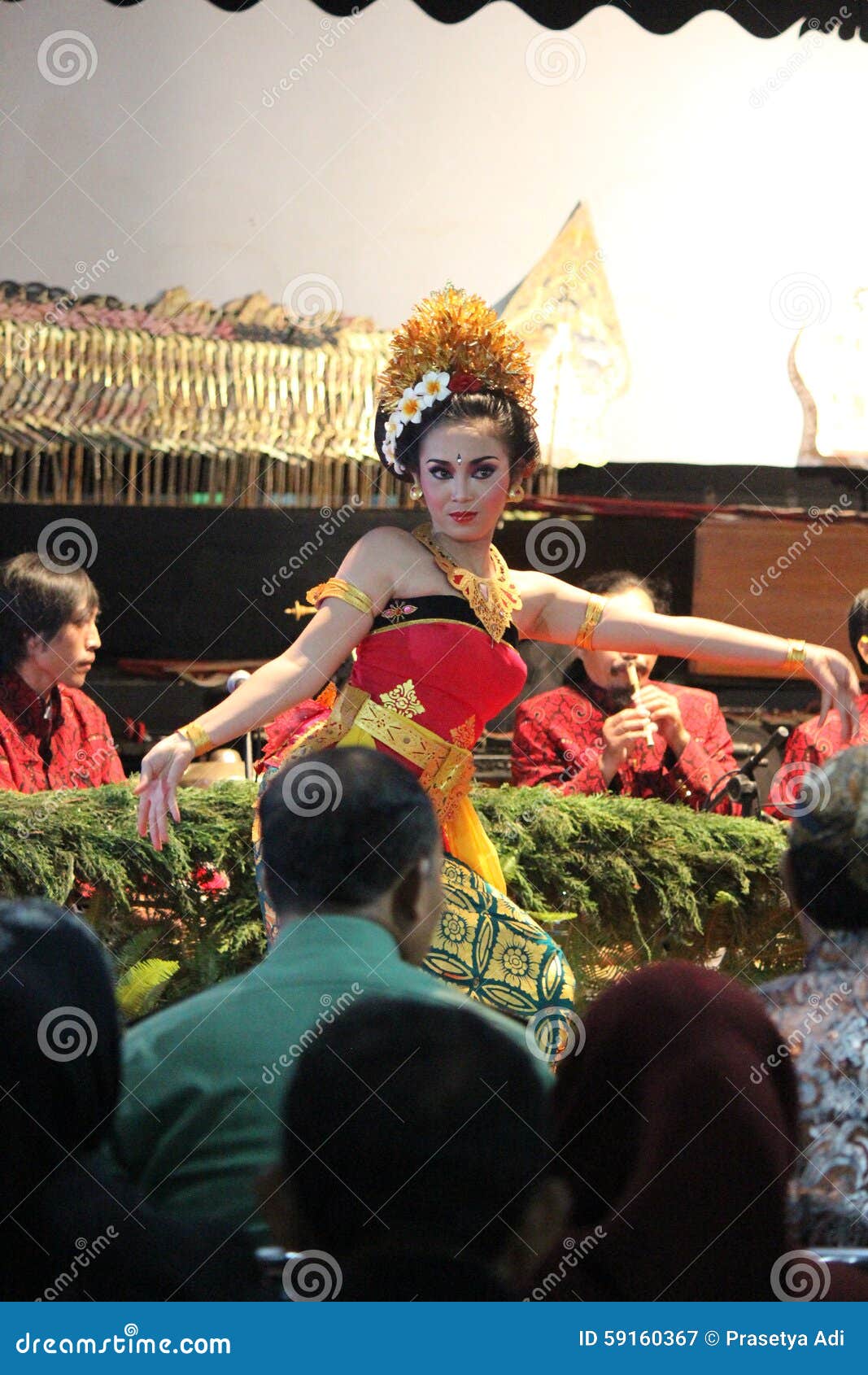 Javanese Gambyong Dance editorial photography. Image of ceremony - 59160367