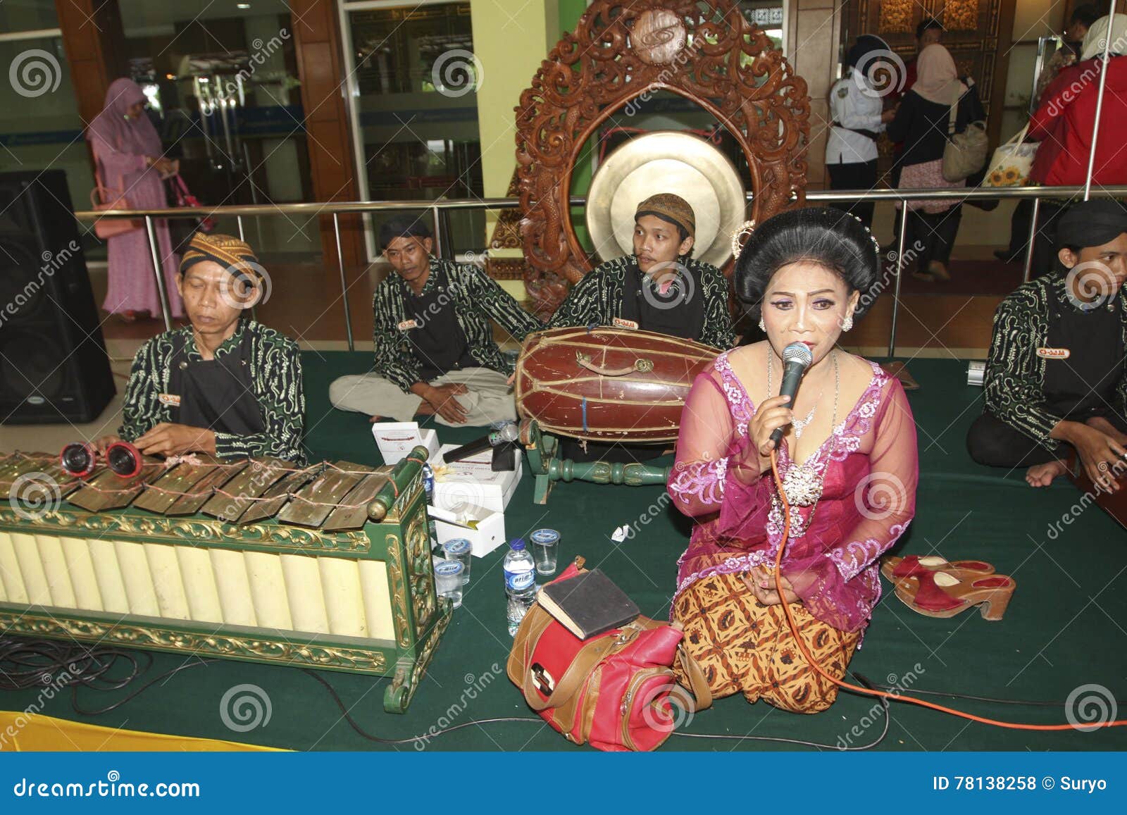 Javanese Traditionele Muziek Redactionele Stock Foto - Image of ...