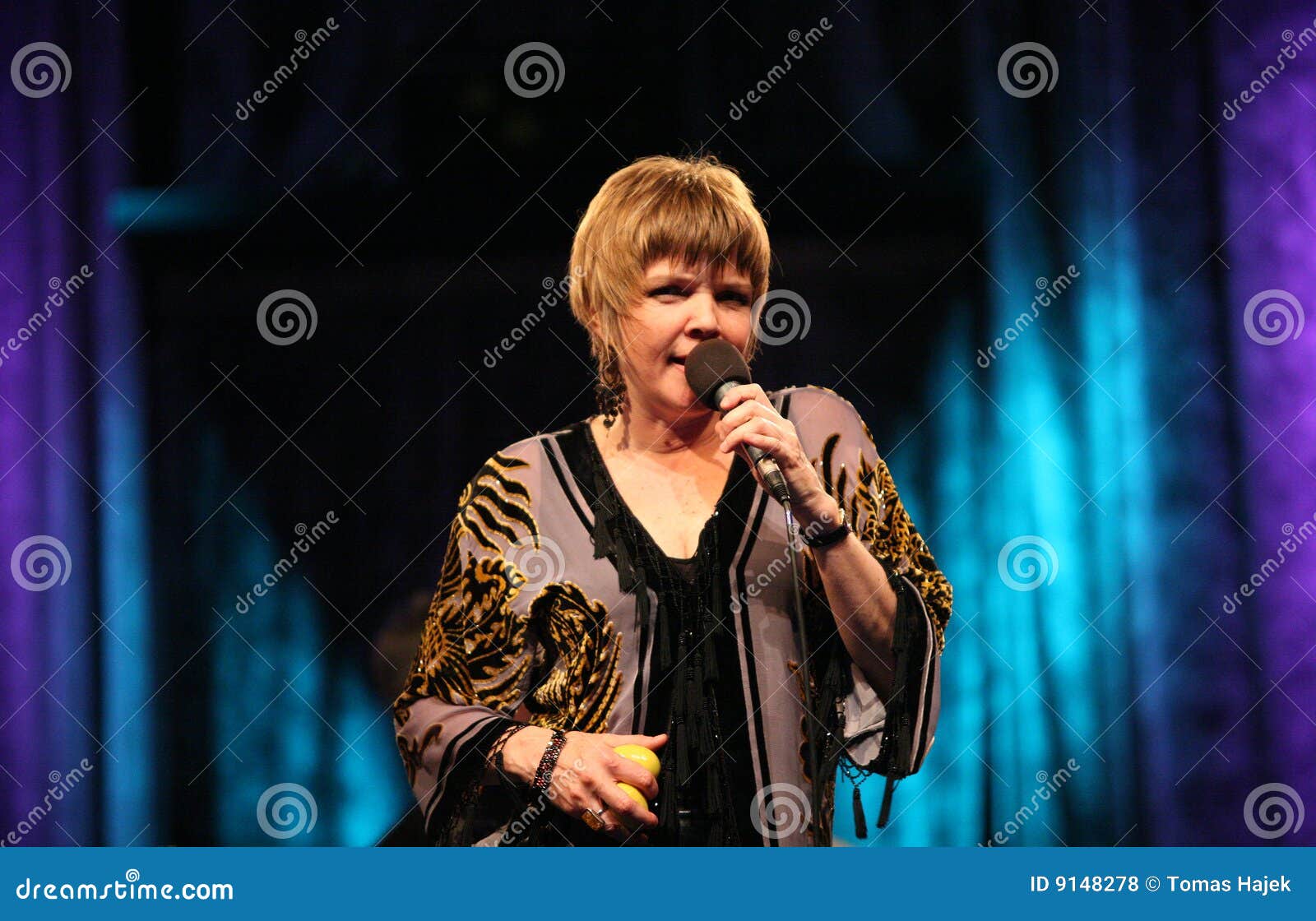 JazzFESTBrno 2009 - Karrin Allyson Editorial Stock Photo - Image of ...