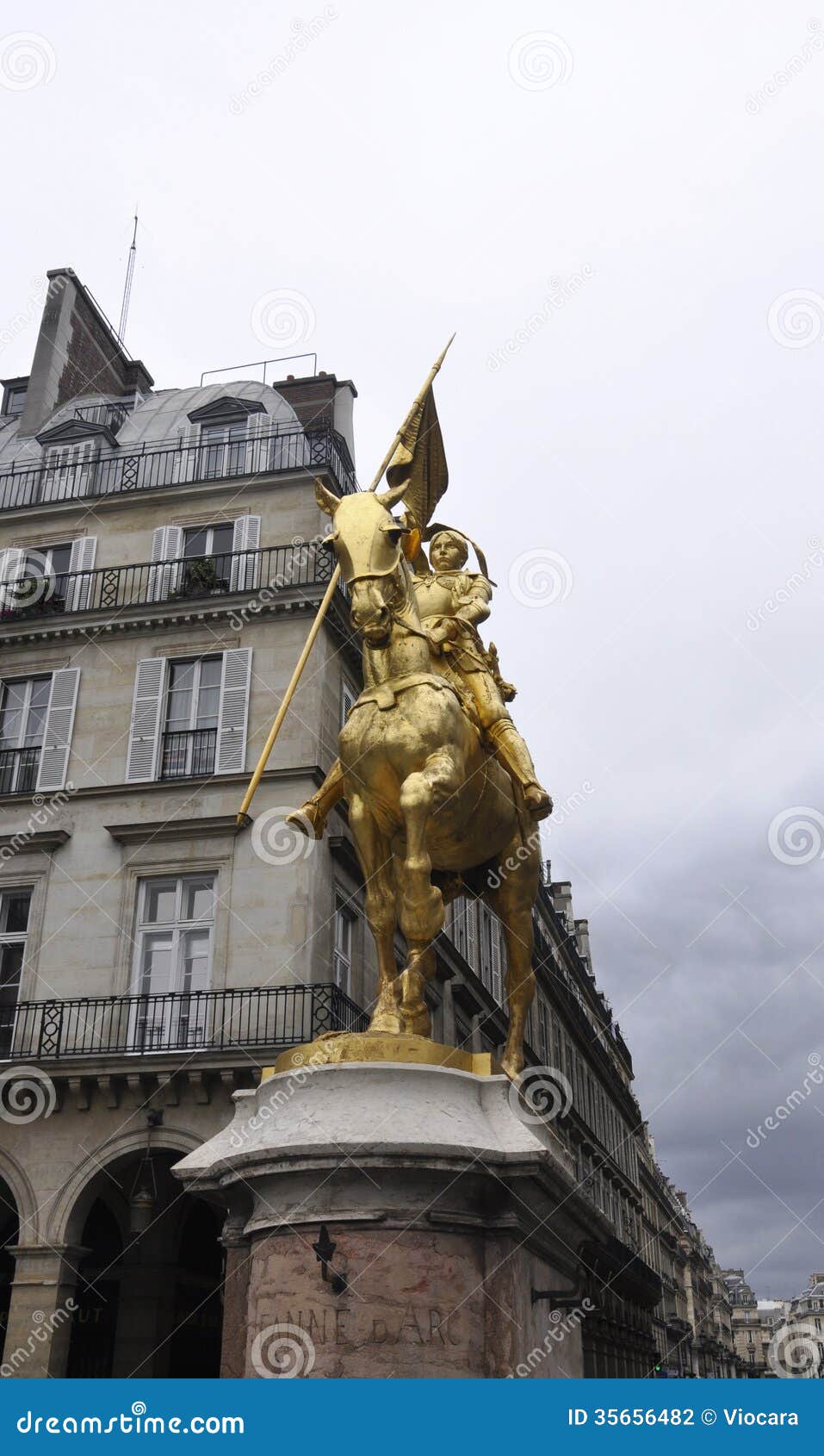 Jeanne D'Arc in Paris stockfoto. Bild von berühmt, paris - 35656482