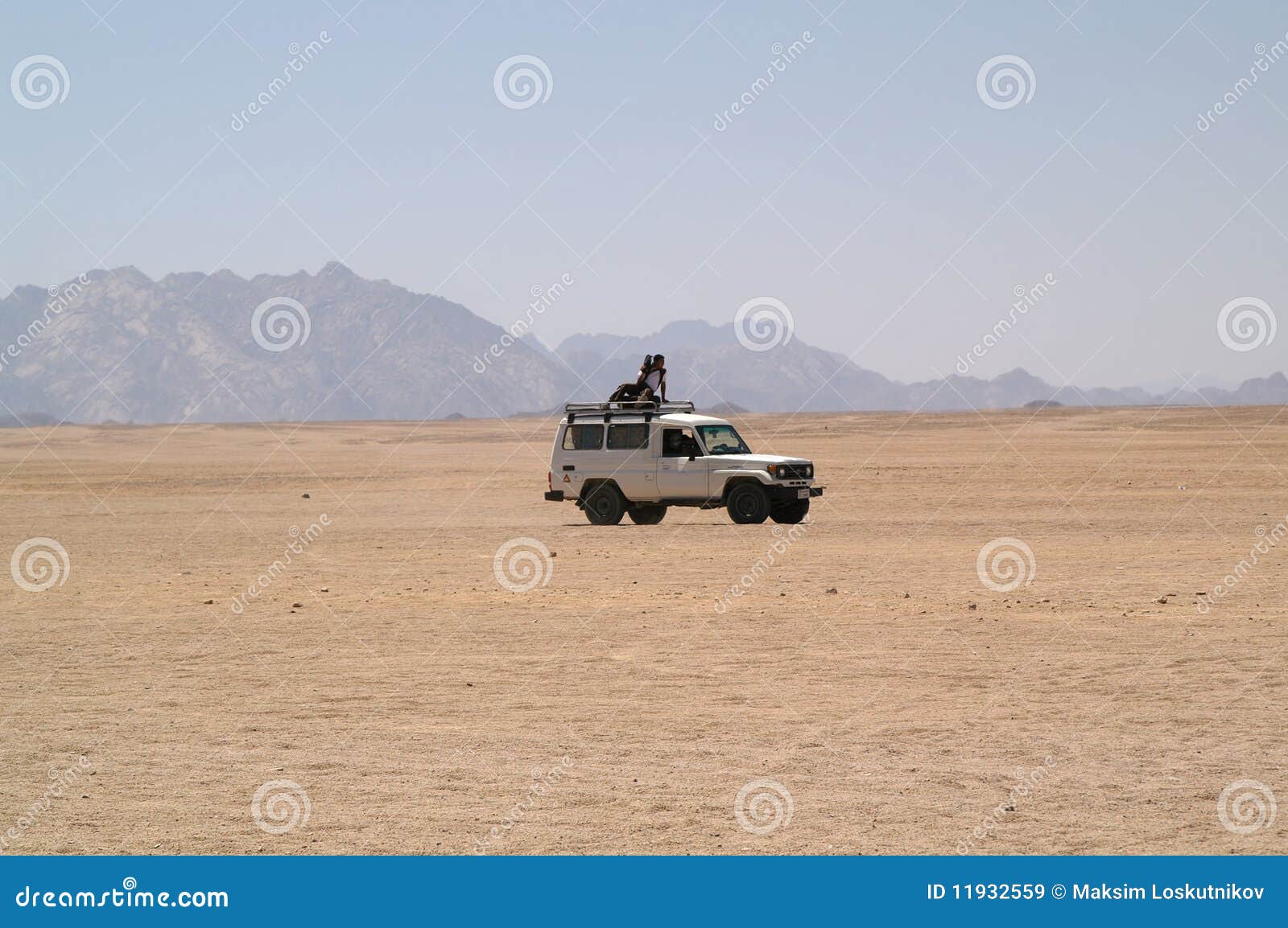 Jeep stock image. Image of arabian, arabia, africa, extreme - 11932559
