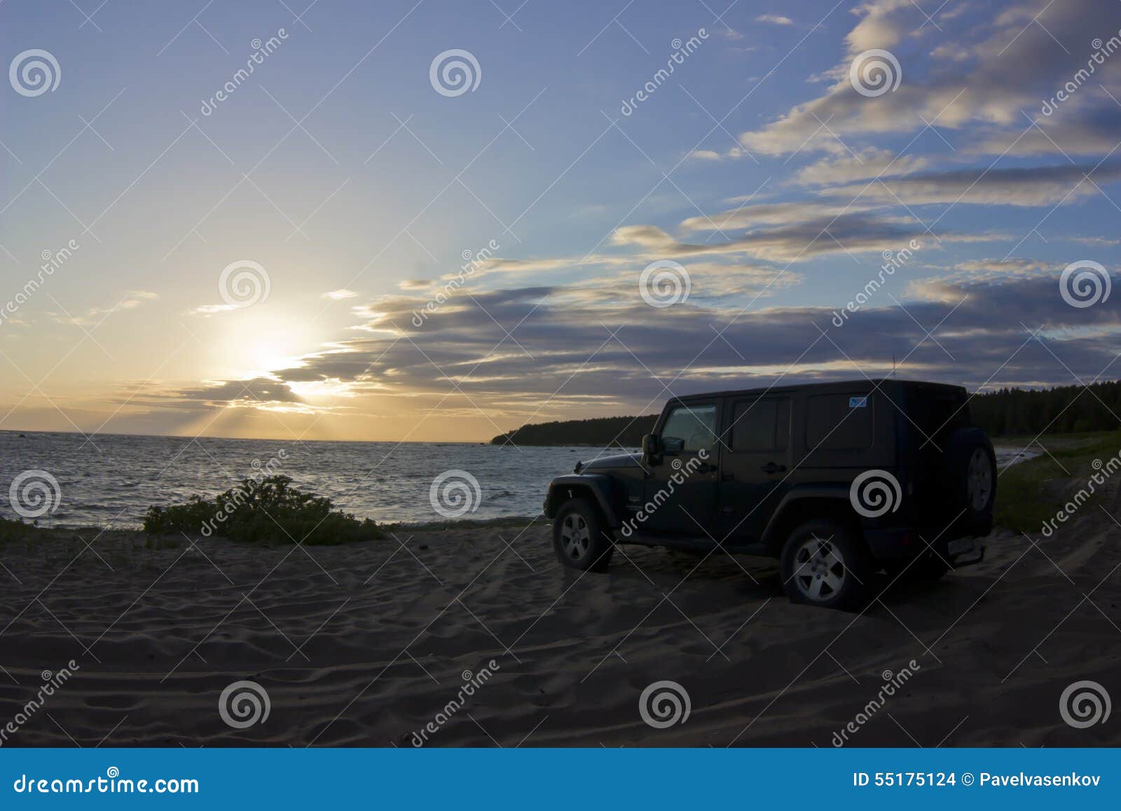 Jeep Wrangler at sunset editorial stock image. Image of trail - 55175124