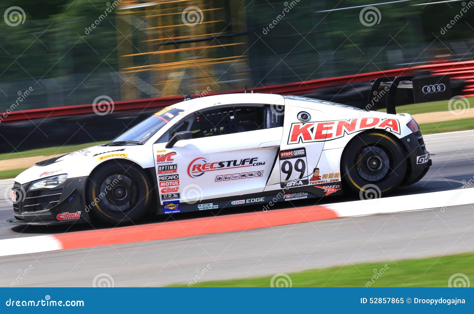 Jeff Courtney Compite Con Audi R8 Imagen editorial - Imagen de ...