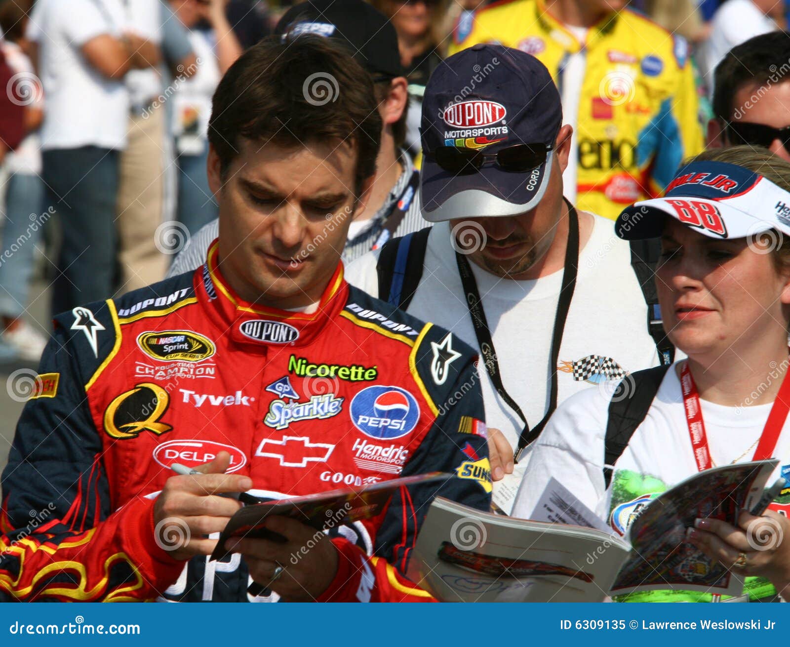 Jeff Gordon Signs Autographs 2 Editorial Image - Image of chevy, kyle ...