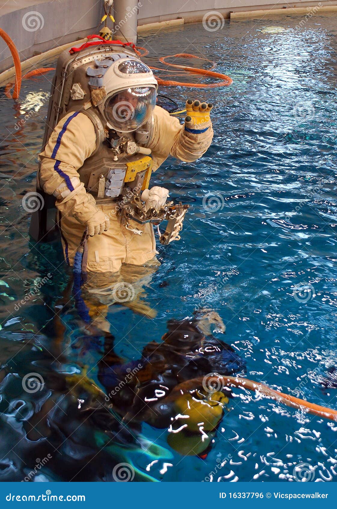 Jeff Williams during Training Editorial Photo - Image of immersion ...