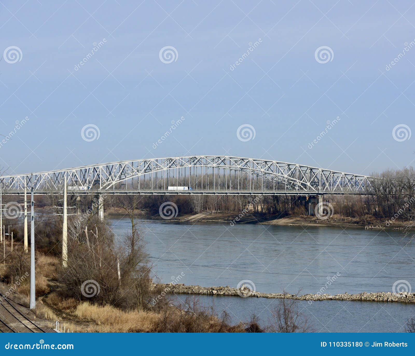 Jefferson City Bridge imagem editorial. Imagem de pedestre - 110335180