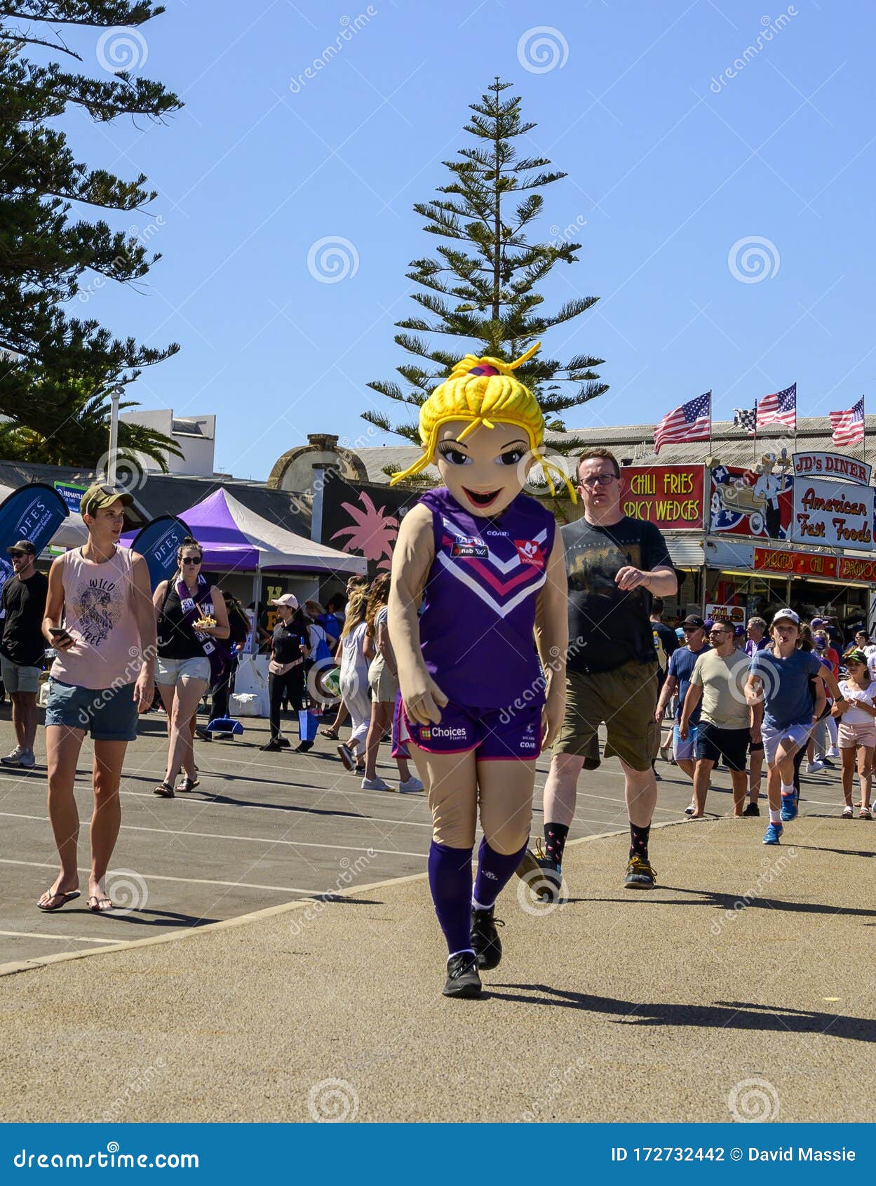 Jenny Docker Steps Out for Fremantle. Editorial Photography - Image of ... Jenny Docker Steps Out for Fremantle. Editorial Photography - Image of ...